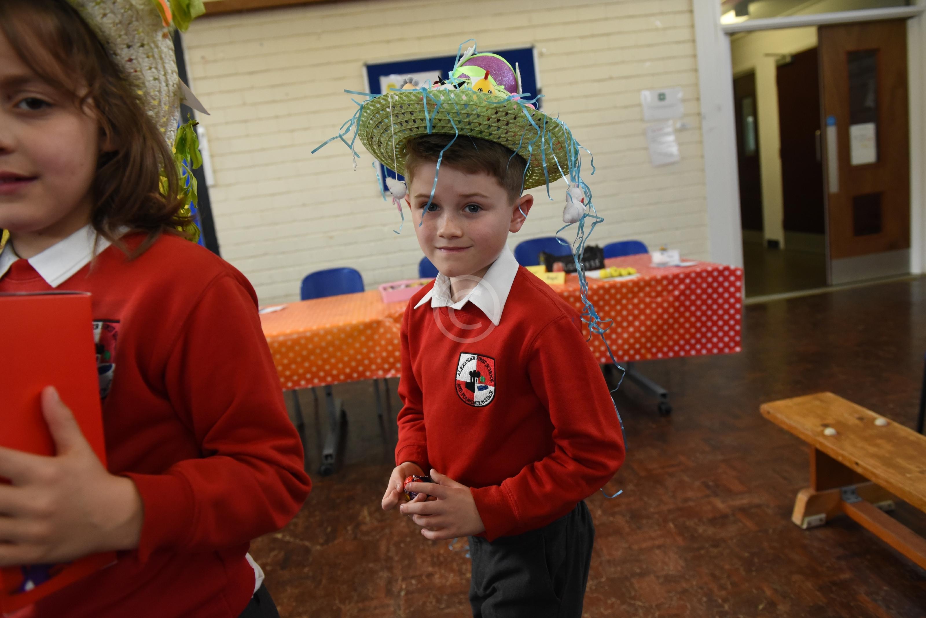 OAKLEY GREEN 131133 - Photo 1 of 16 - Baylis Media Photos