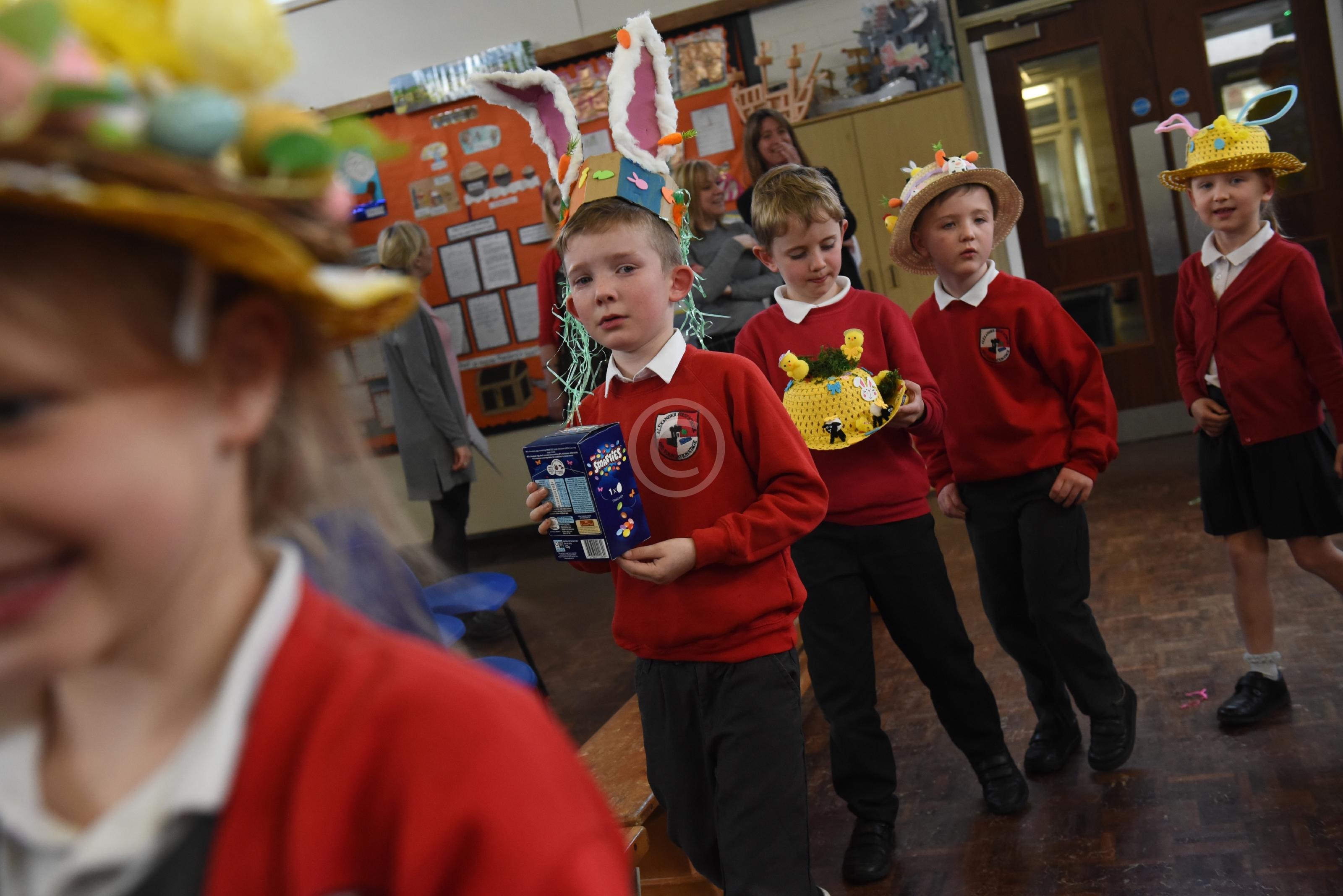 OAKLEY GREEN 131133 - Photo 1 of 16 - Baylis Media Photos