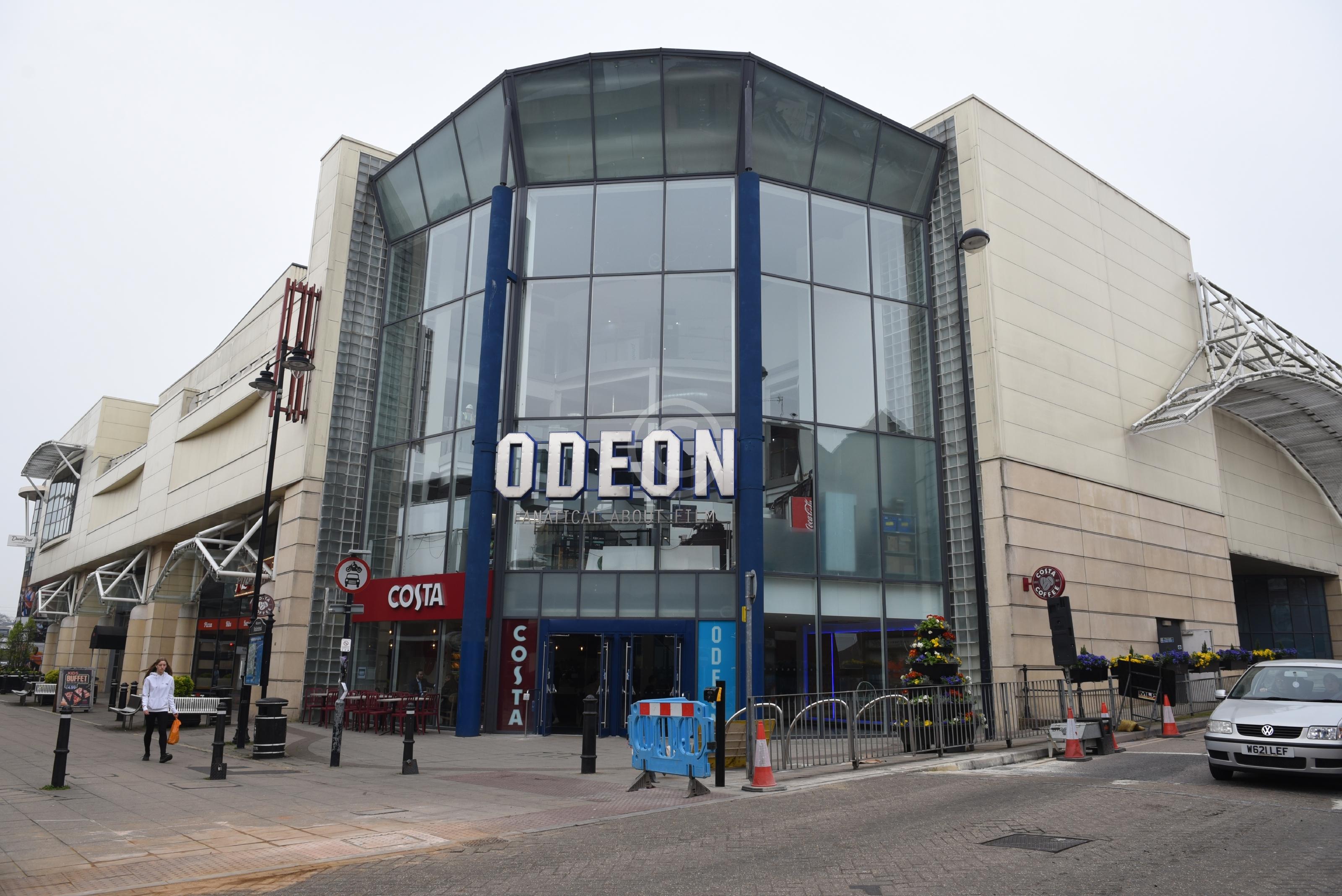 MAIDENHEAD 131189 - Photo 1 of 10 - Baylis Media Photos