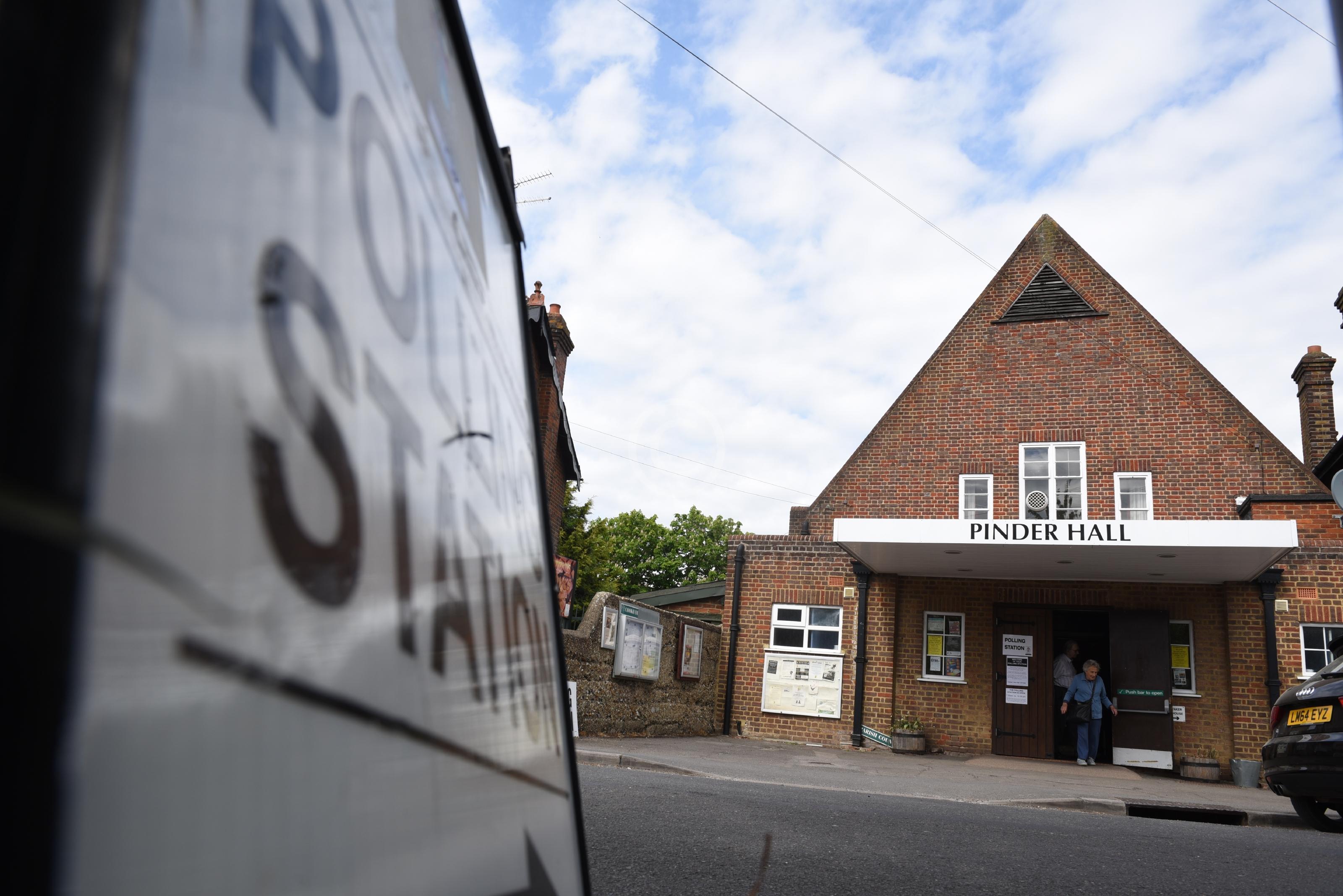 COOKHAM RISE - Photo 1 of 6 - Baylis Media Photos