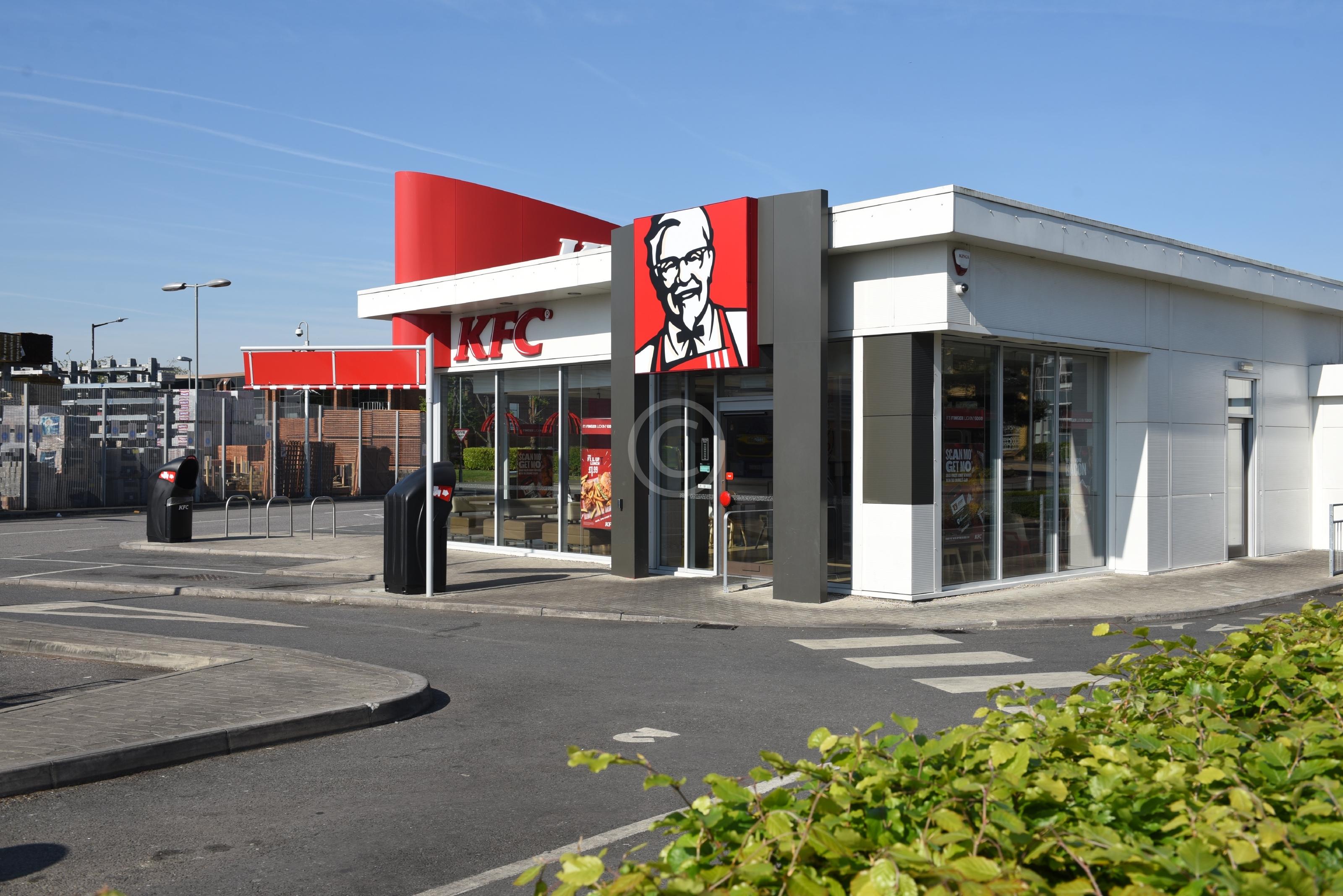 SLOUGH 131291 - Photo 1 of 4 - Baylis Media Photos