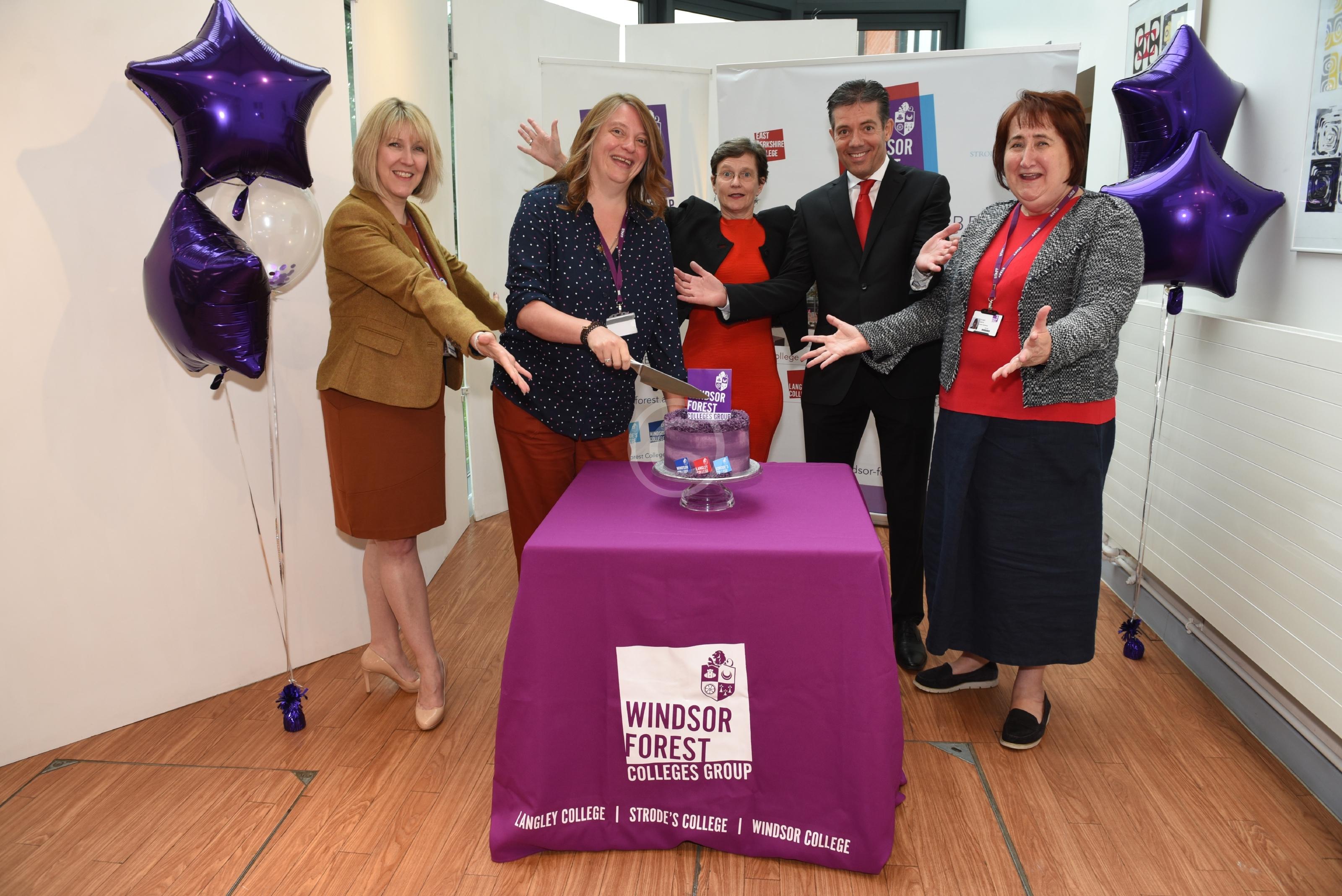 WINDSOR 131382 - Photo 2 of 6 - Baylis Media Photos