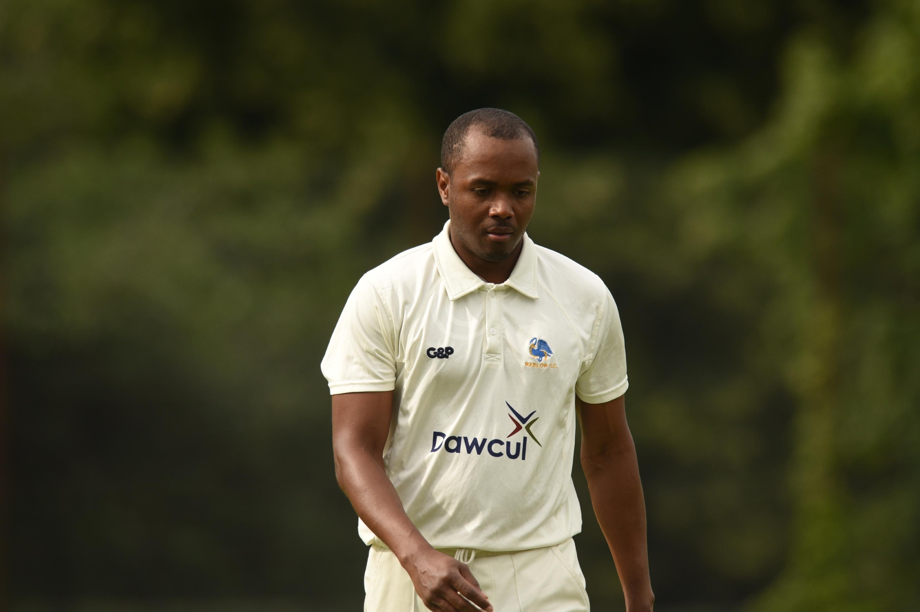 CRICKET 131520 - Photo 1 of 14 - Baylis Media Photos