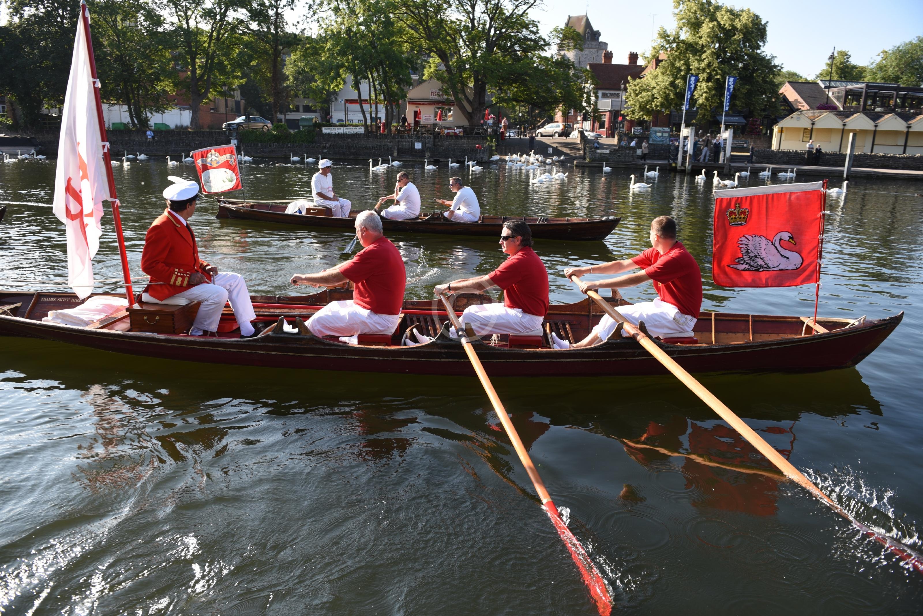 SWAN UPPING 131579 - Photo 1 of 113 - Baylis Media Photos