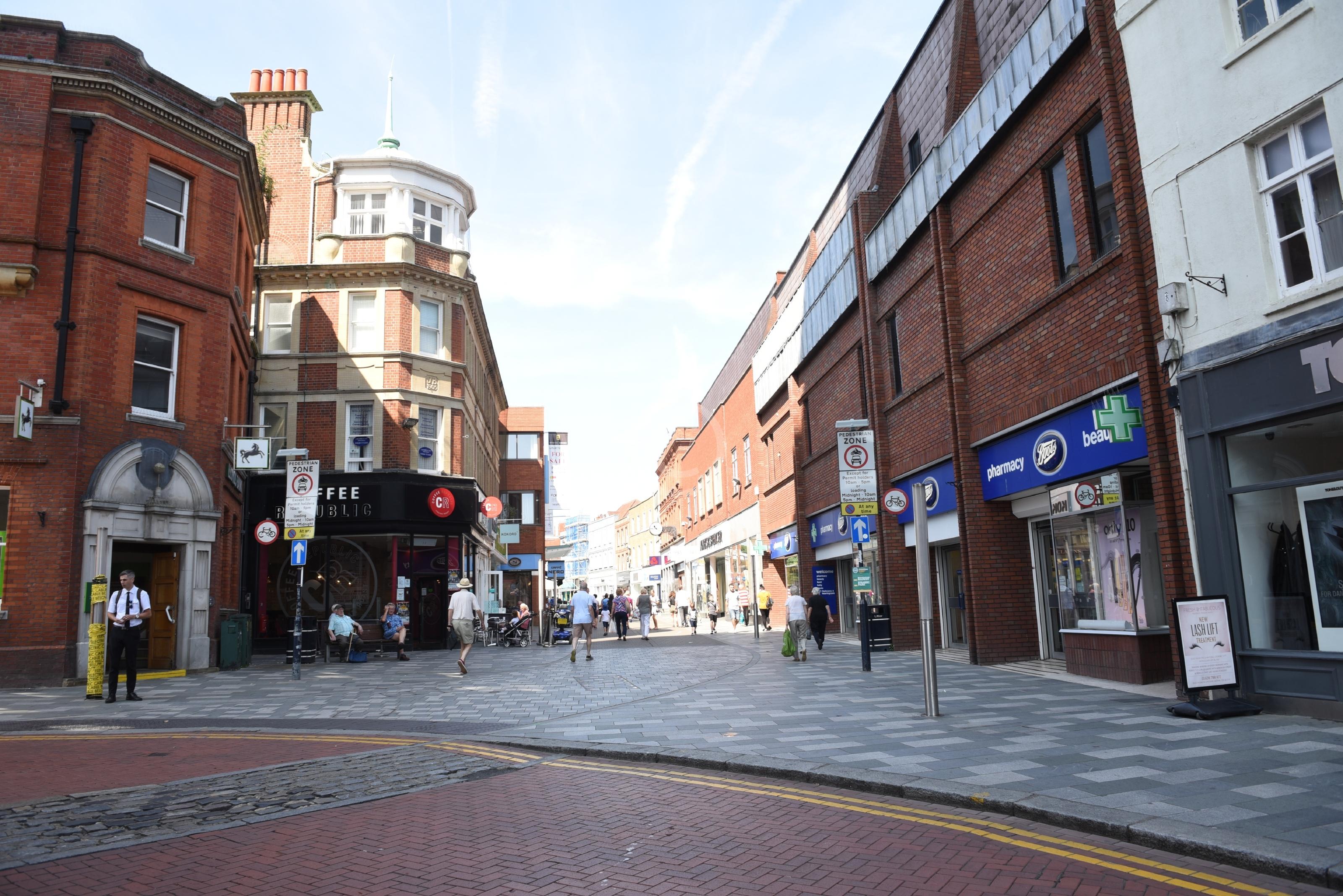 MAIDENHEAD 131603 - Photo 1 of 5 - Baylis Media Photos