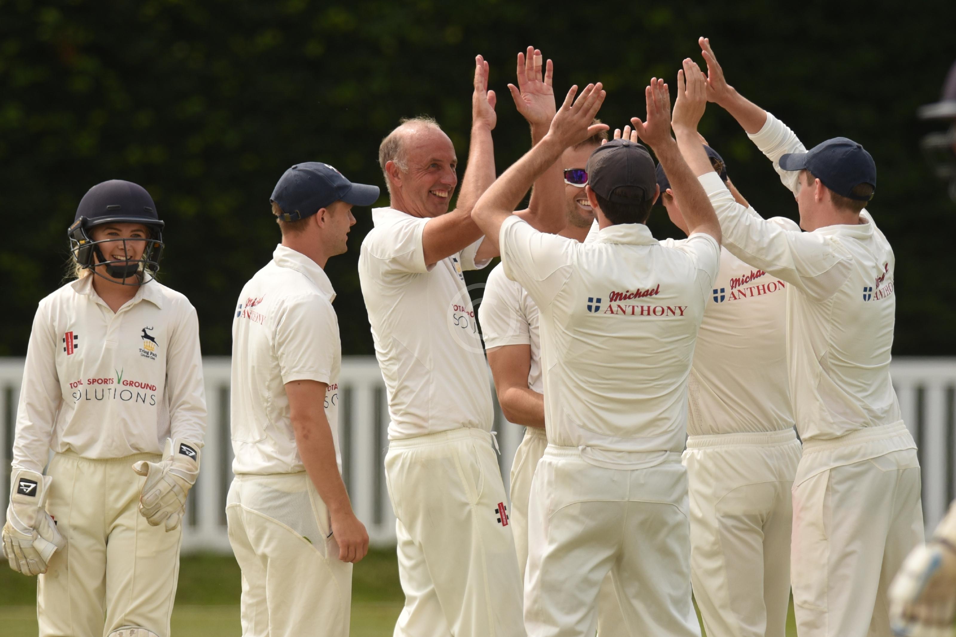 CRICKET 131654 - Photo 1 of 21 - Baylis Media Photos