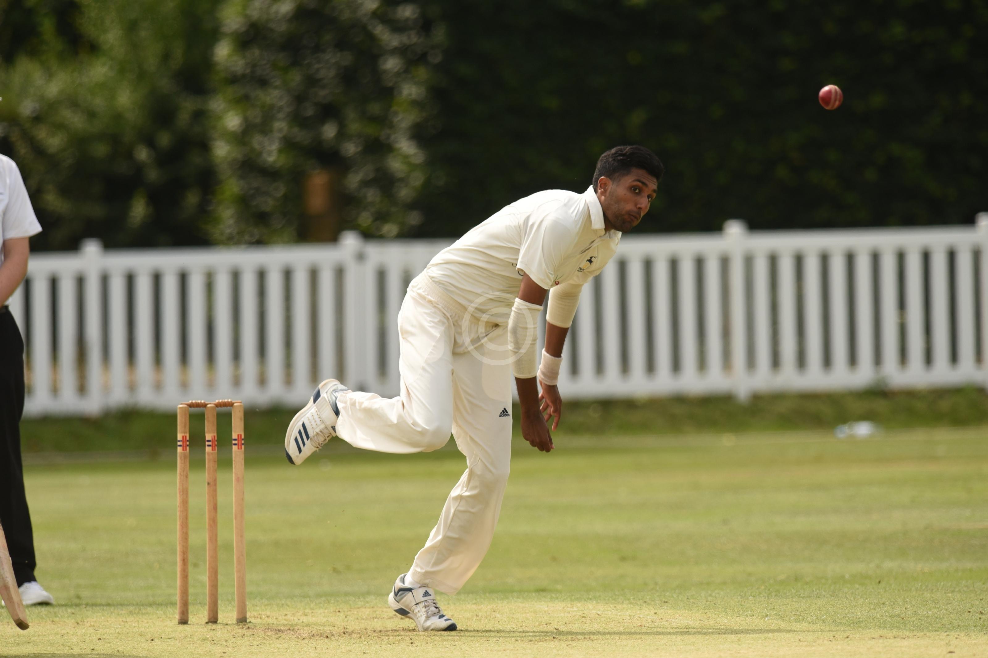 CRICKET 131654 - Photo 1 of 21 - Baylis Media Photos