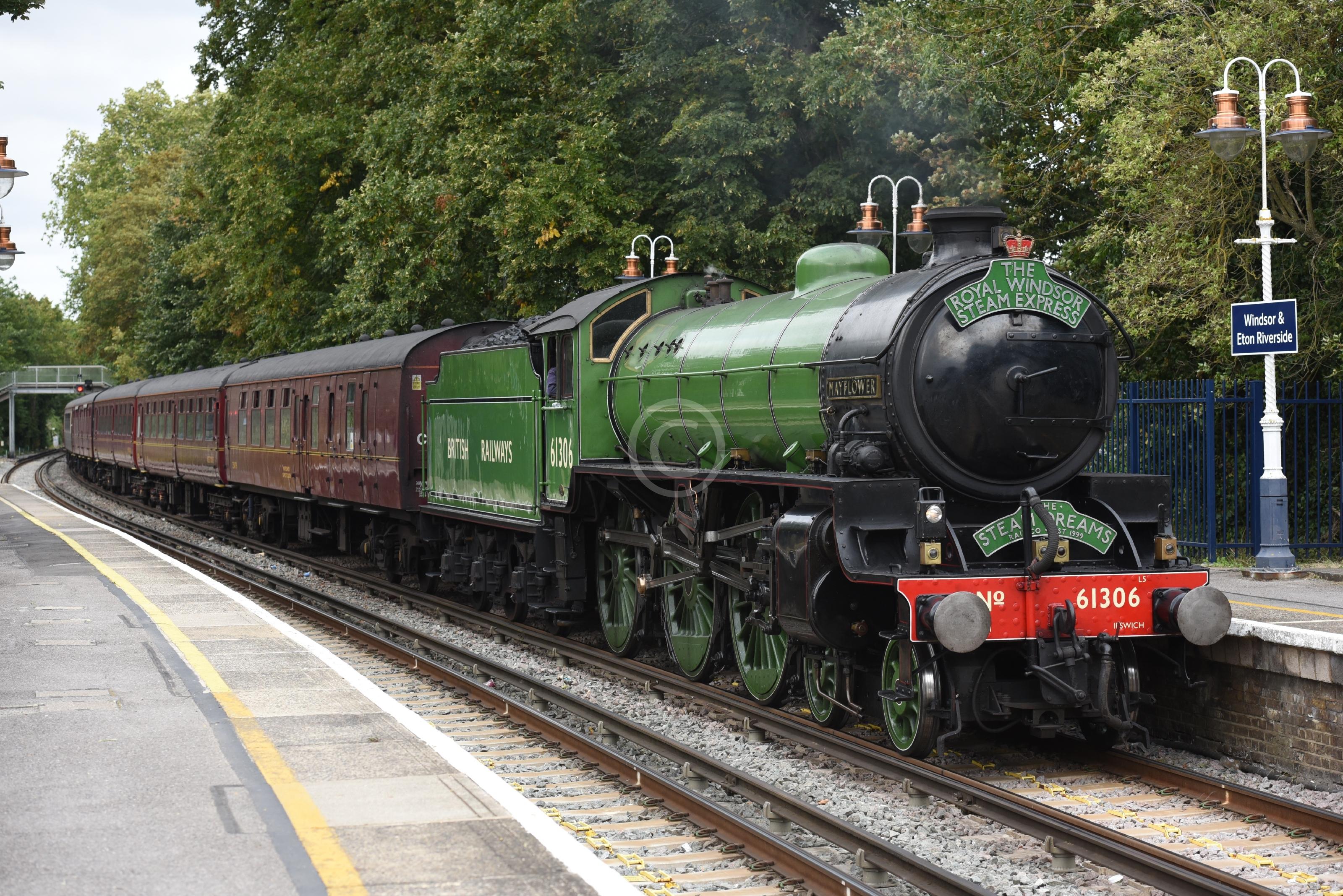 WINDSOR 131800 - Photo 1 of 34 - Baylis Media Photos