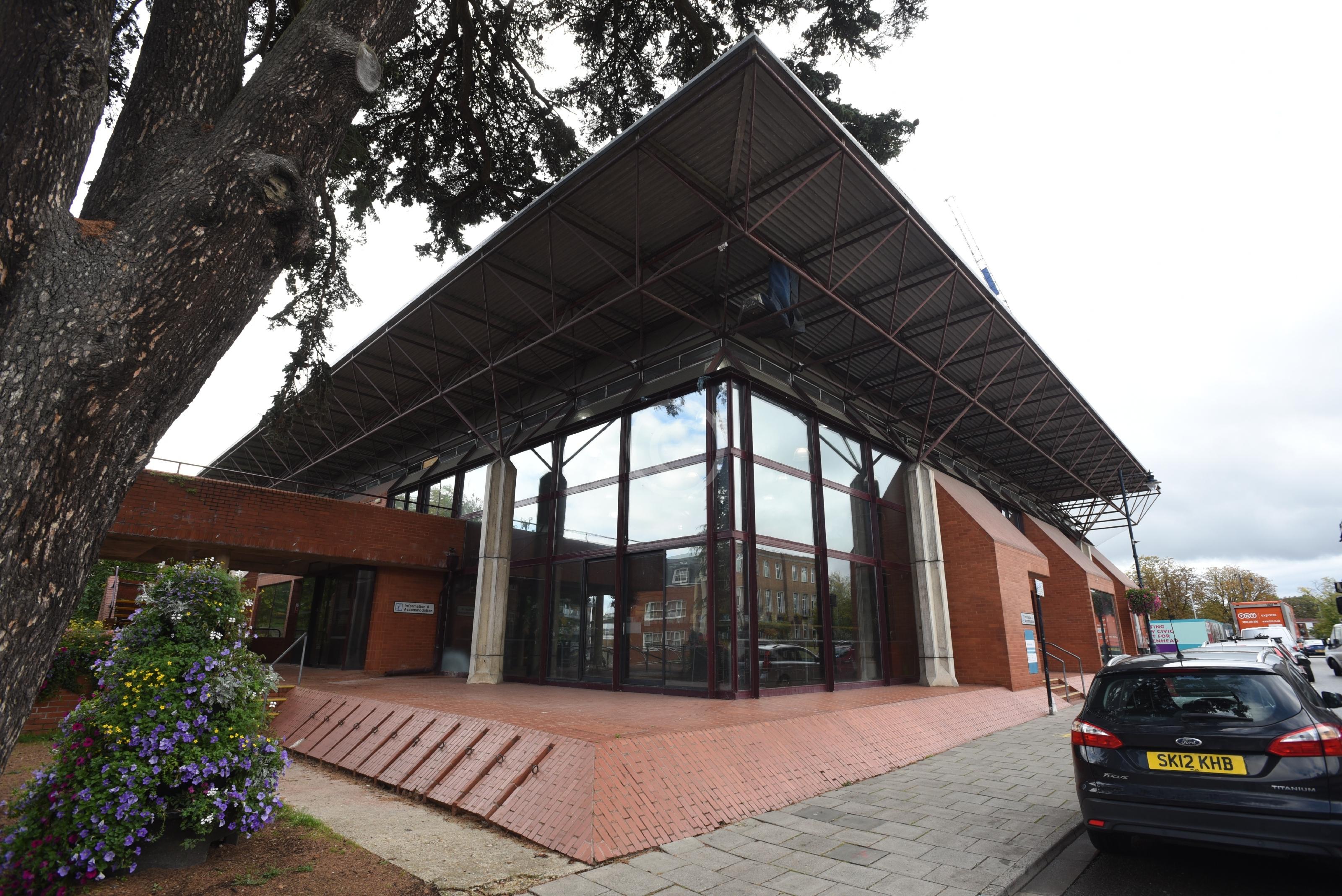 MAIDENHEAD 131904 - Photo 1 of 26 - Baylis Media Photos