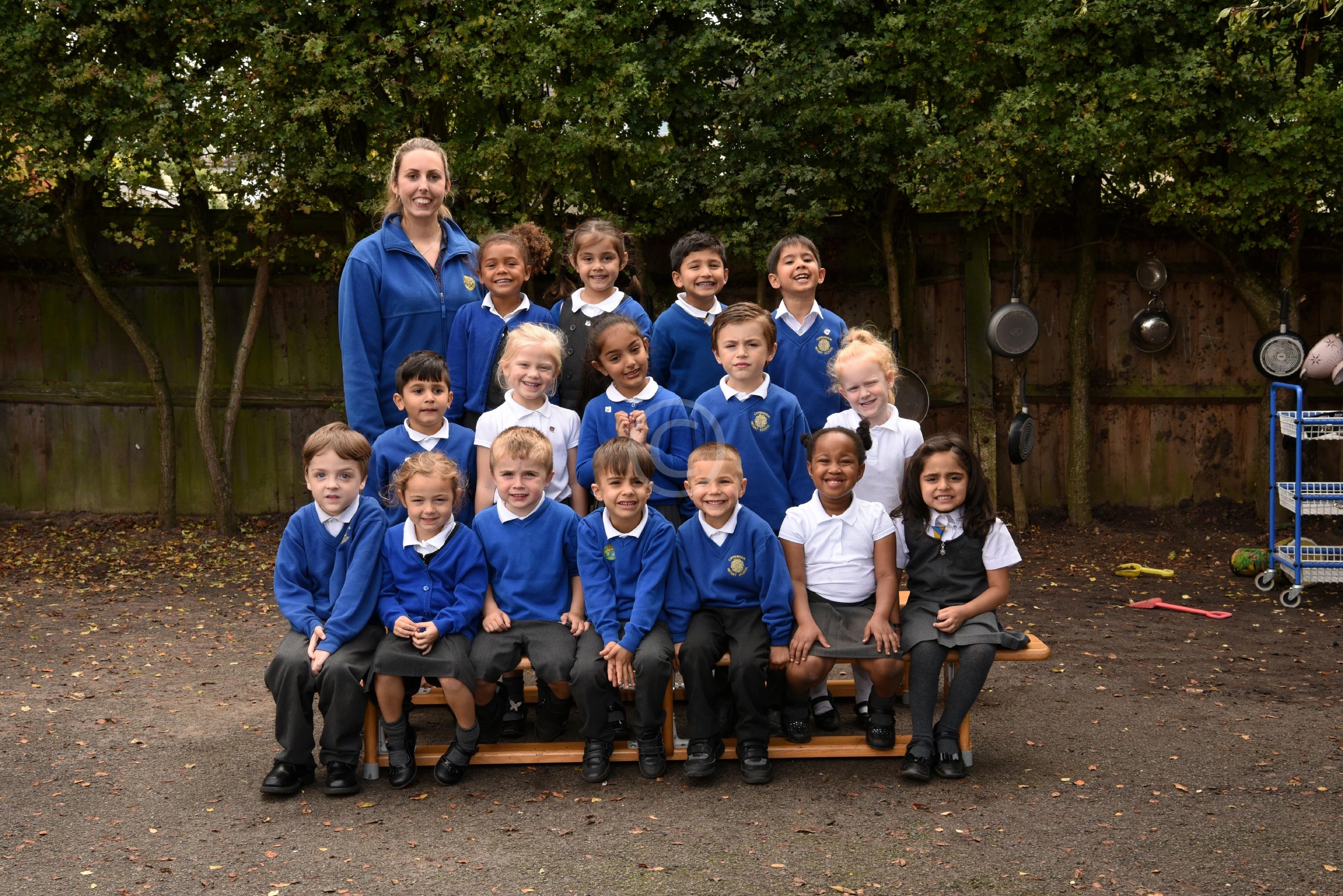 FIRST CLASS 131908 - Photo 1 of 9 - Baylis Media Photos