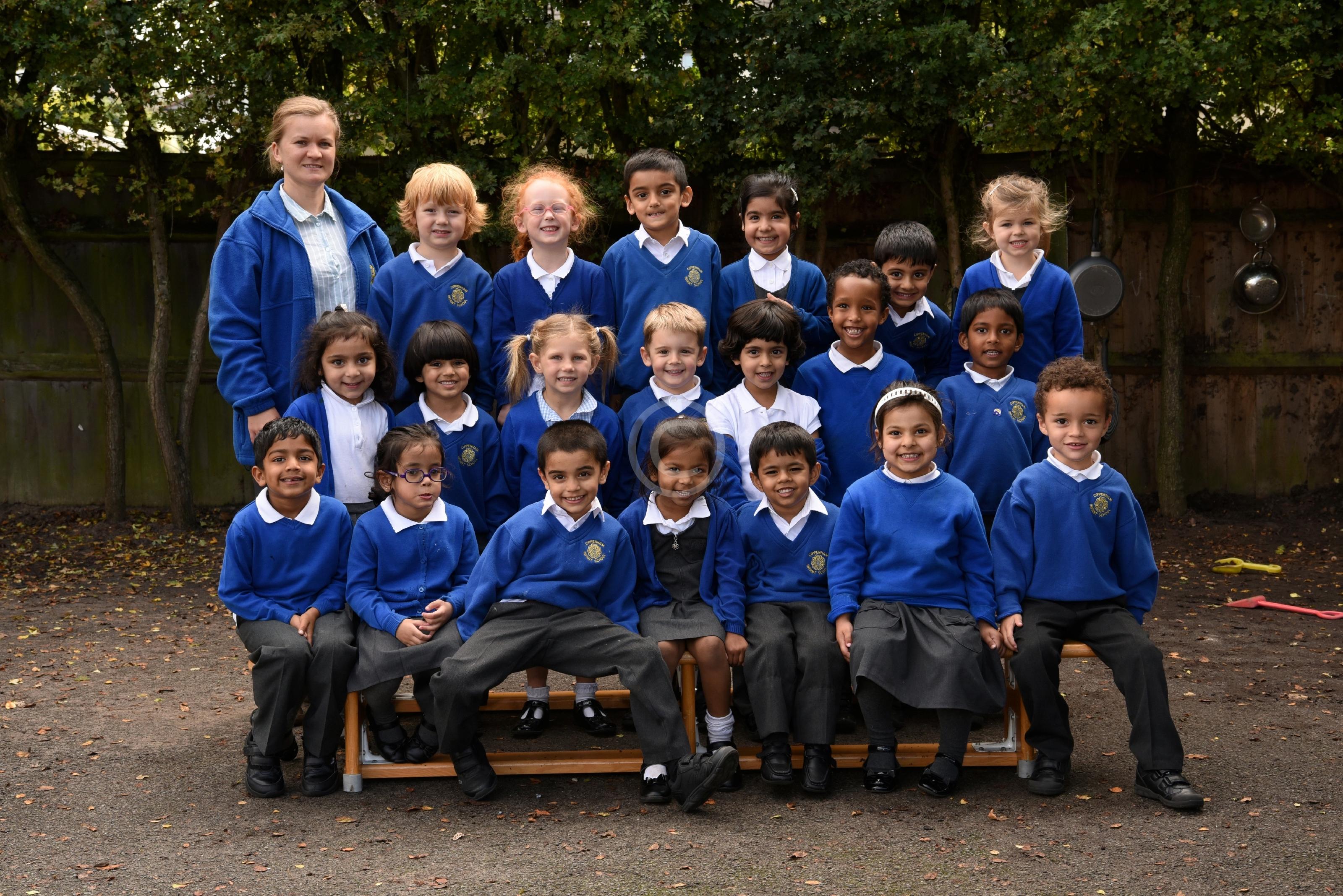 FIRST CLASS 131908 - Photo 1 of 9 - Baylis Media Photos