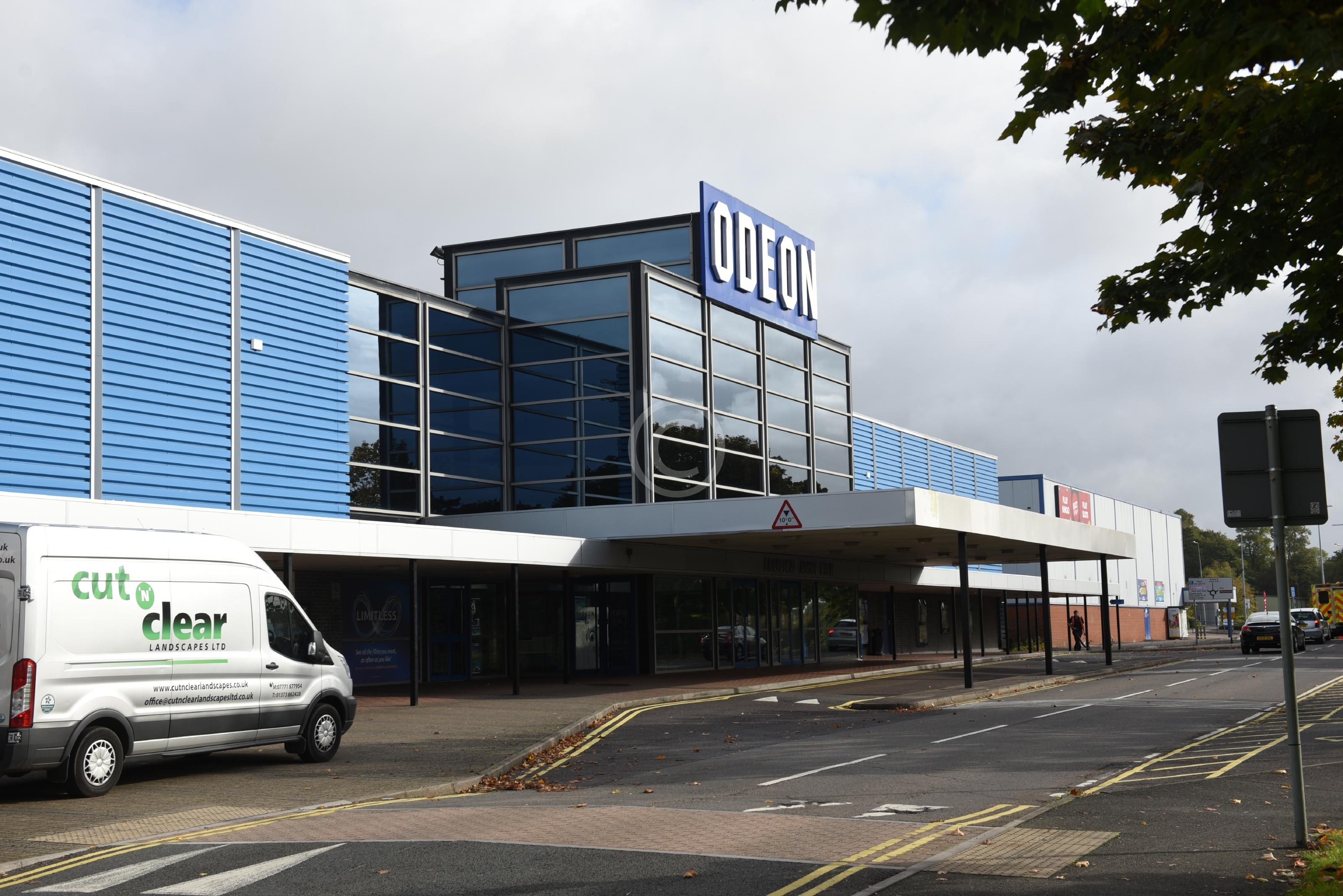 BASINGSTOKE 131912 - Photo 1 of 12 - Baylis Media Photos