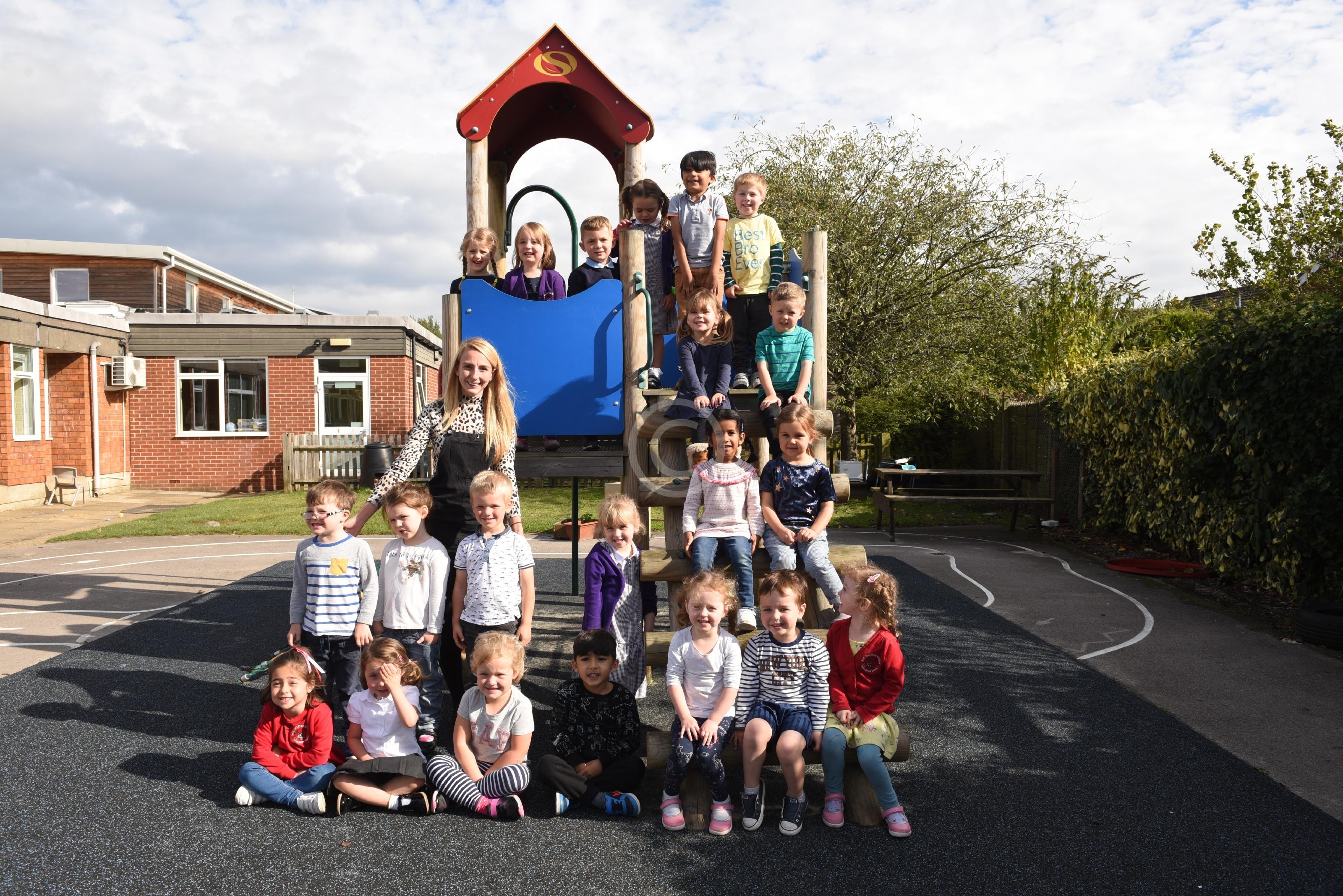 FIRST CLASS 131963 - Photo 1 of 8 - Baylis Media Photos