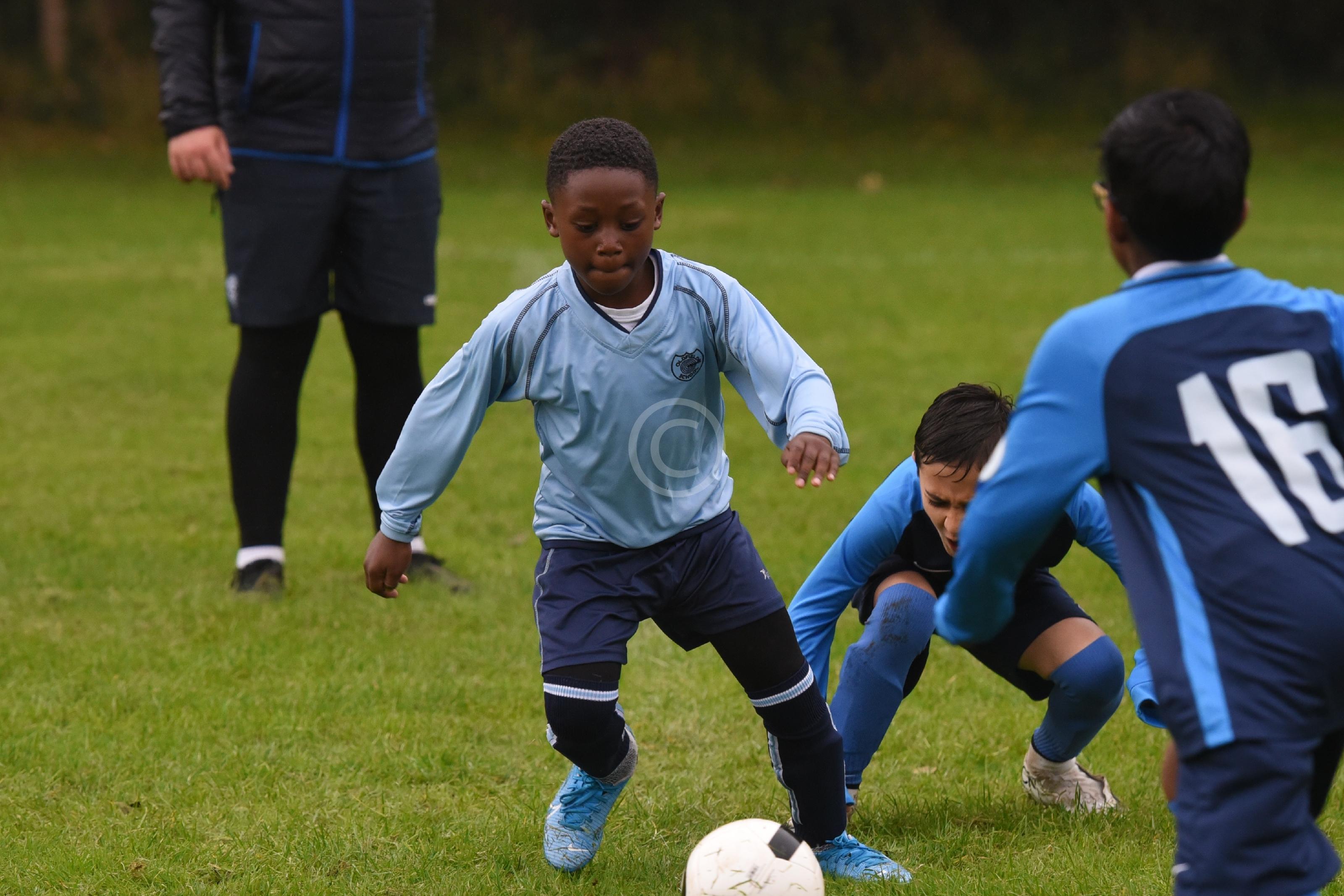 DEDWORTH 132064 - Photo 1 of 30 - Baylis Media Photos