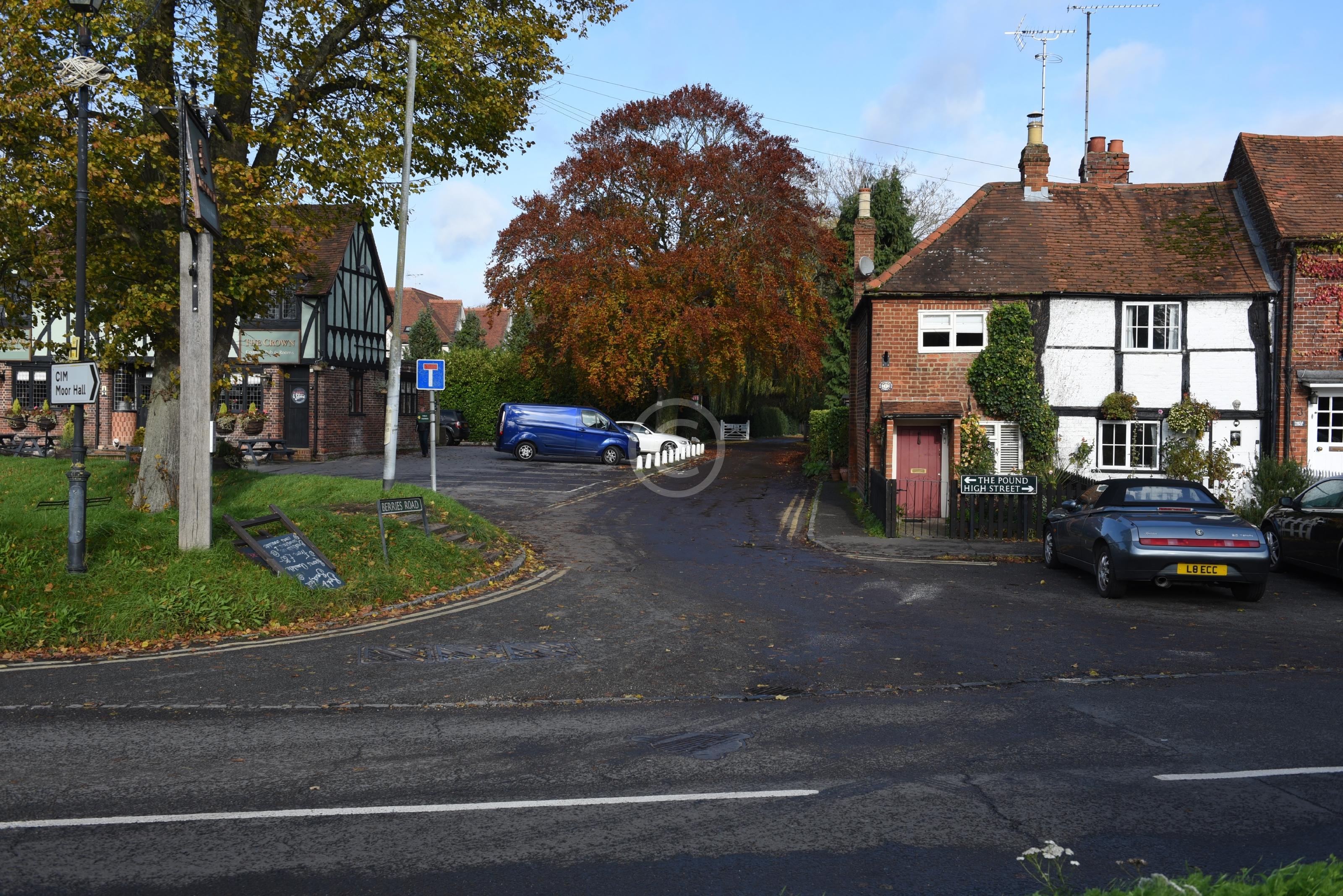 COOKHAM 132144 - Photo 1 of 6 - Baylis Media Photos