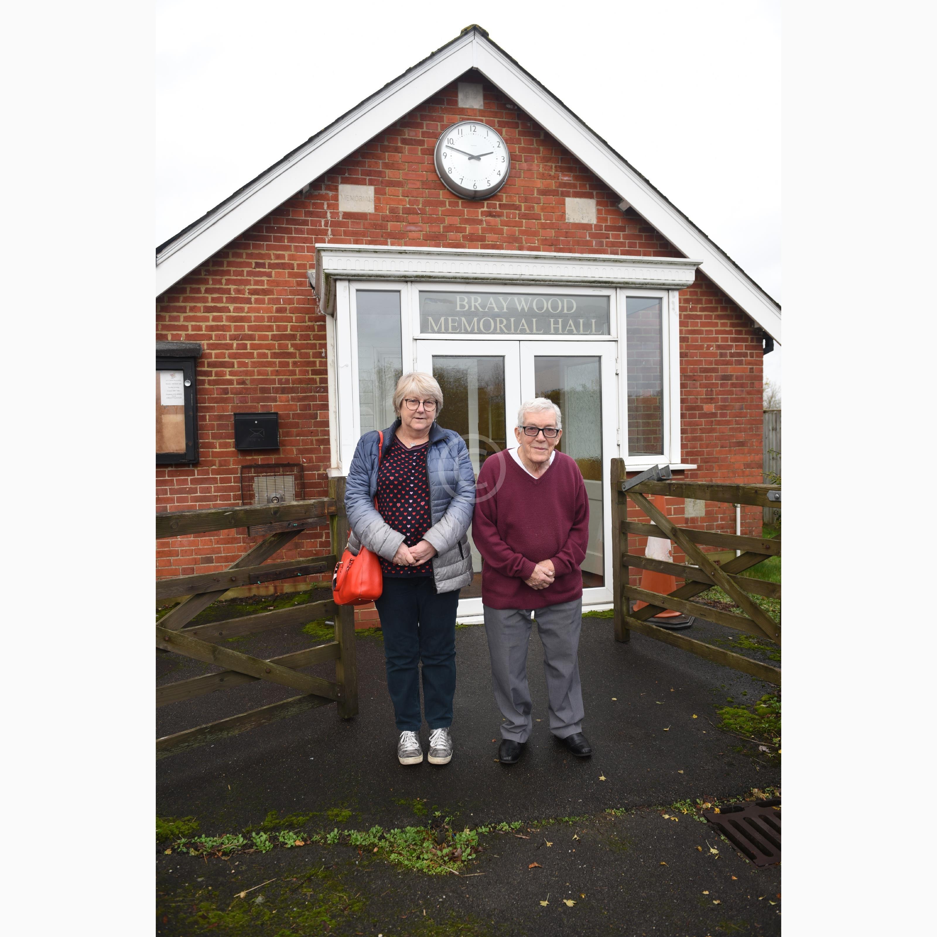 FIFIELD 132203 - Photo 1 of 11 - Baylis Media Photos