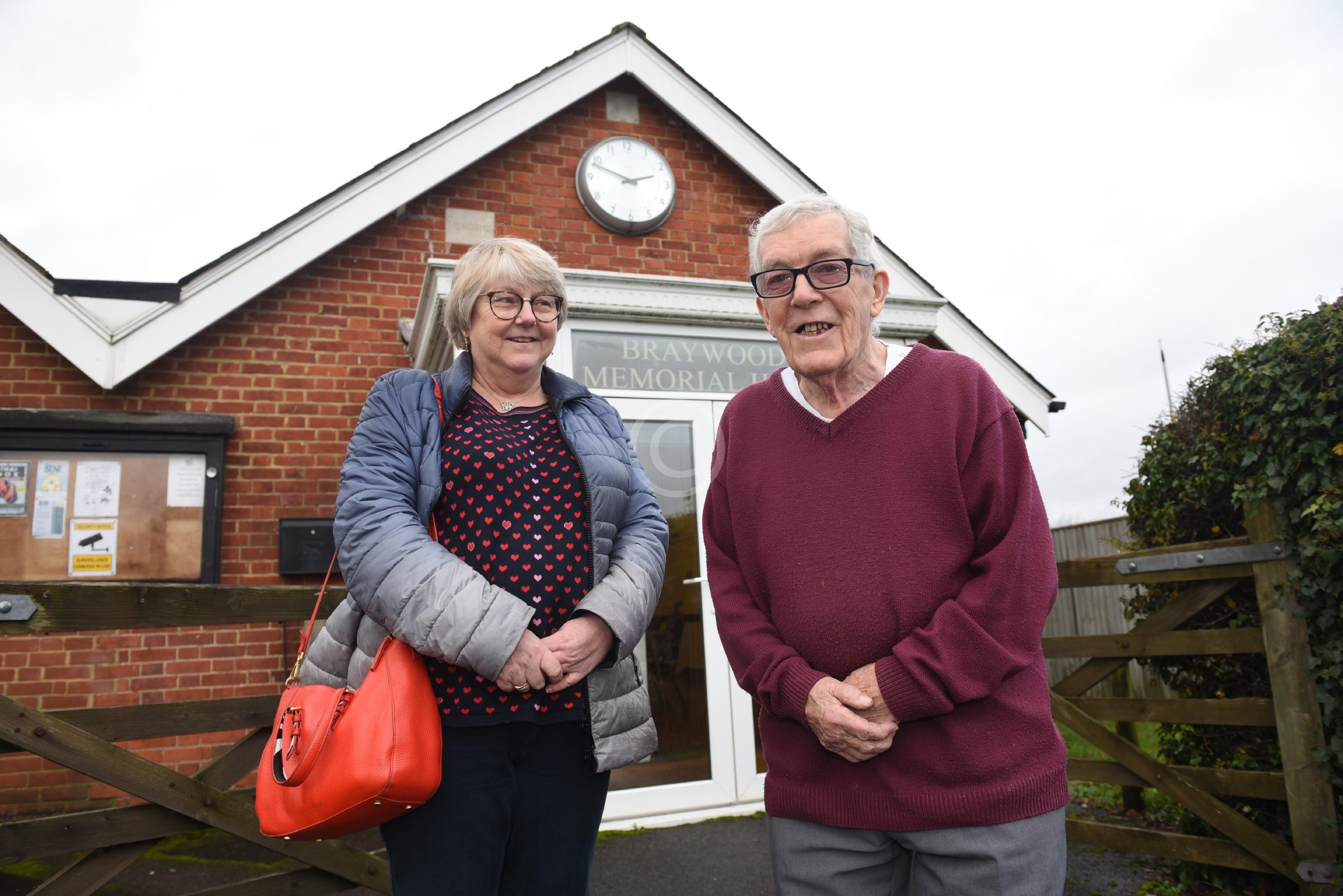 FIFIELD 132203 - Photo 1 of 11 - Baylis Media Photos