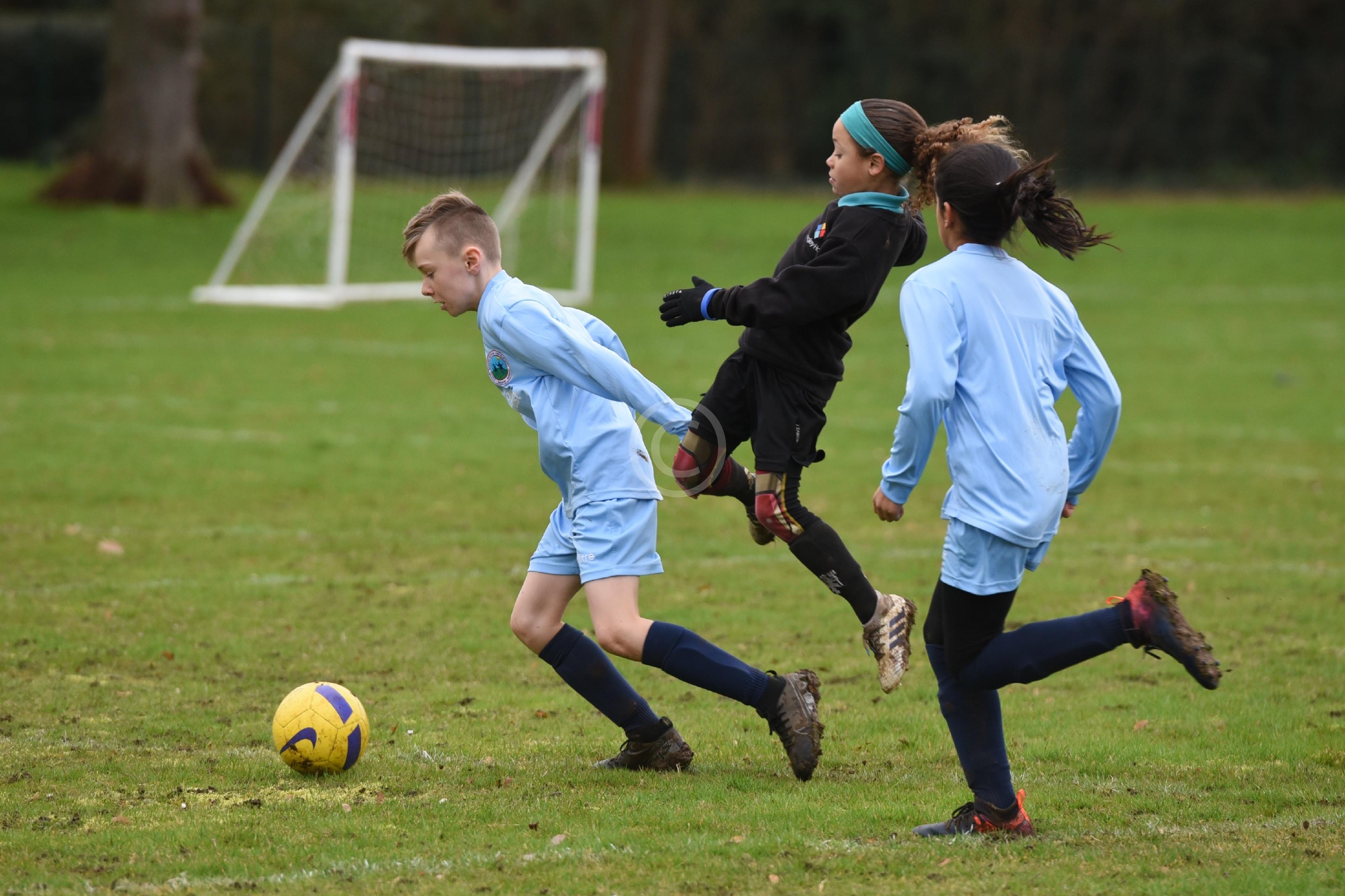 DATCHET 132411 - Photo 1 of 47 - Baylis Media Photos