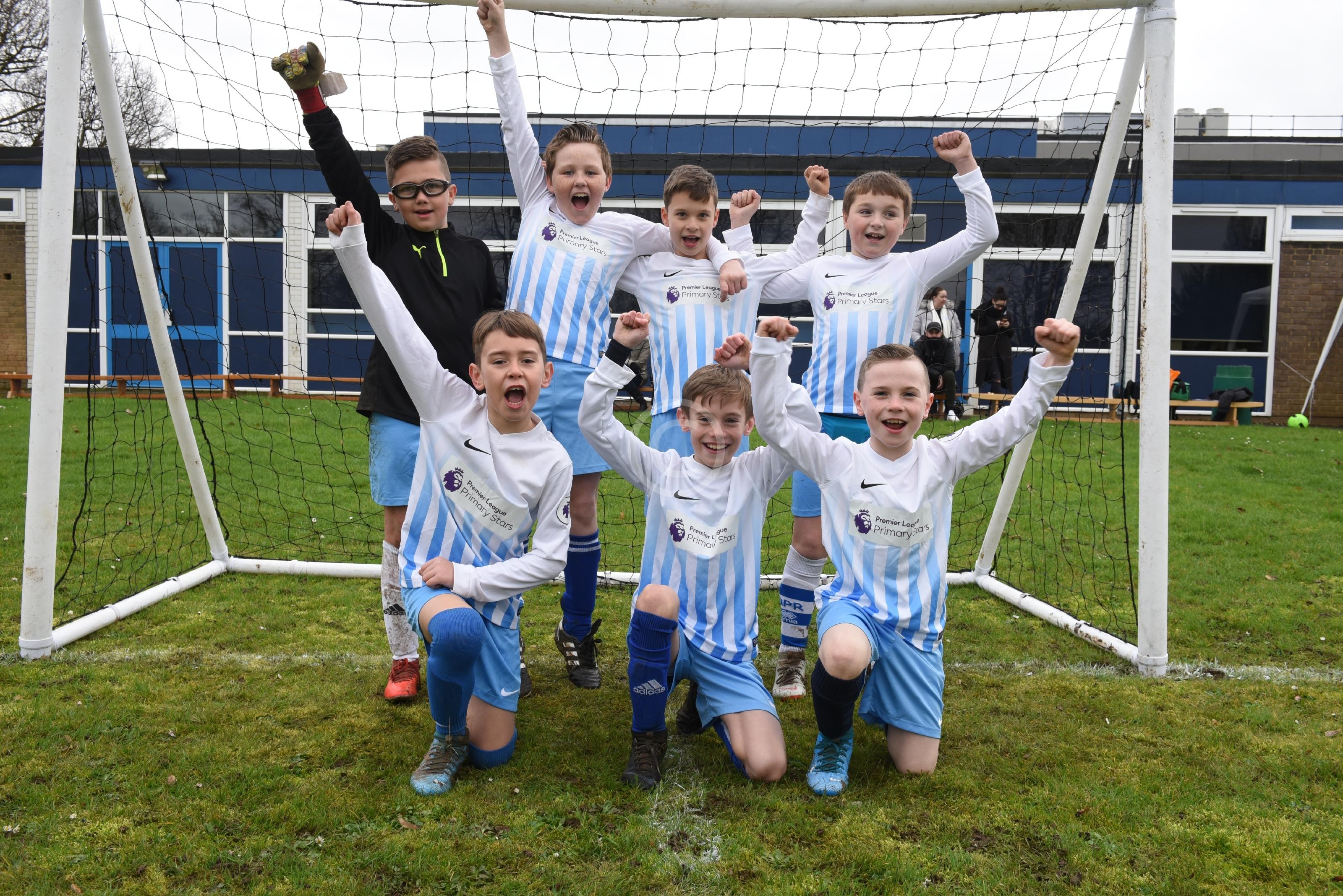 DATCHET 132411 - Photo 1 of 47 - Baylis Media Photos