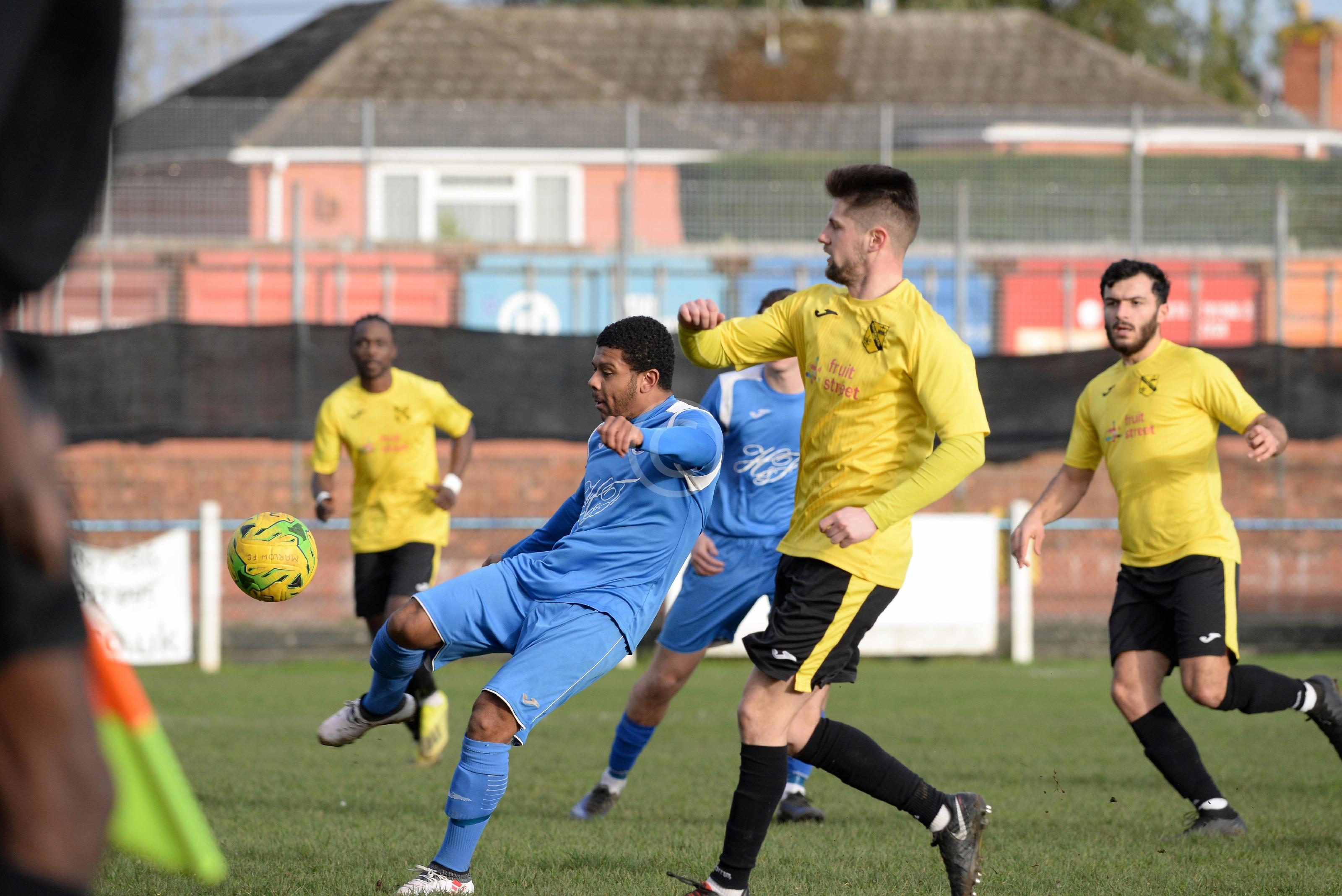 FOOTBALL 132440 - Photo 1 of 15 - Baylis Media Photos