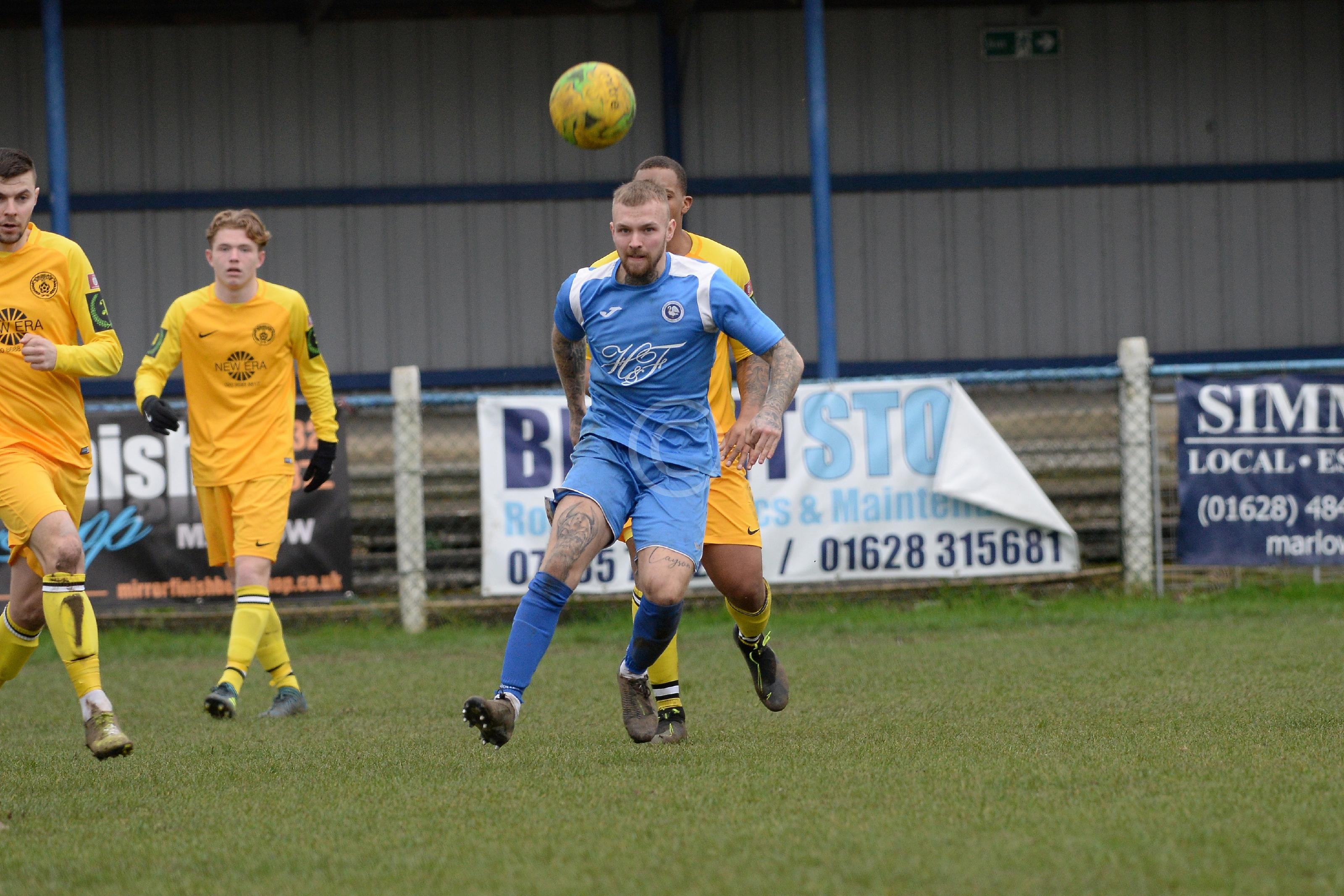 FOOTBALL 132576 - Photo 1 of 15 - Baylis Media Photos