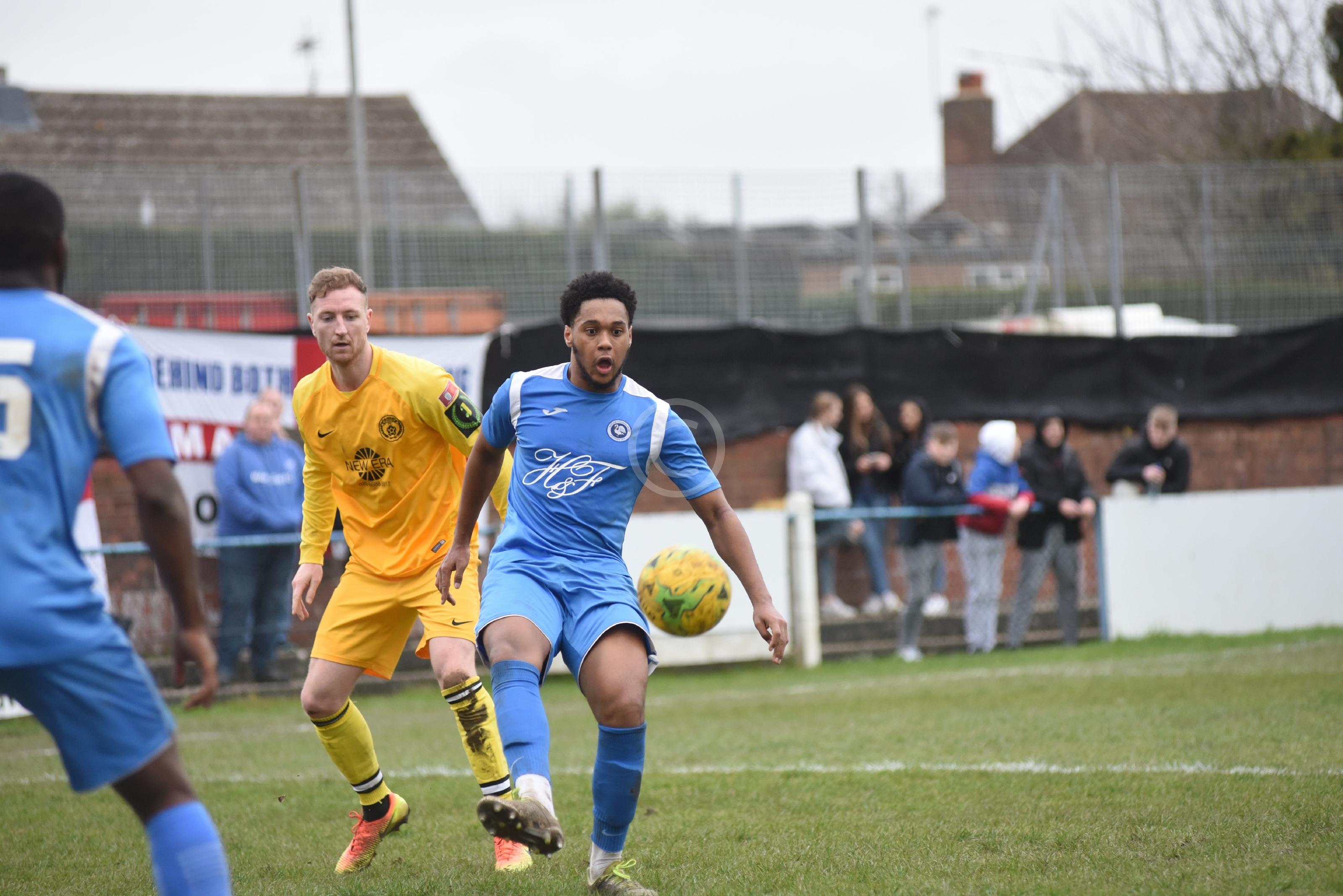 FOOTBALL 132576 - Photo 1 of 15 - Baylis Media Photos