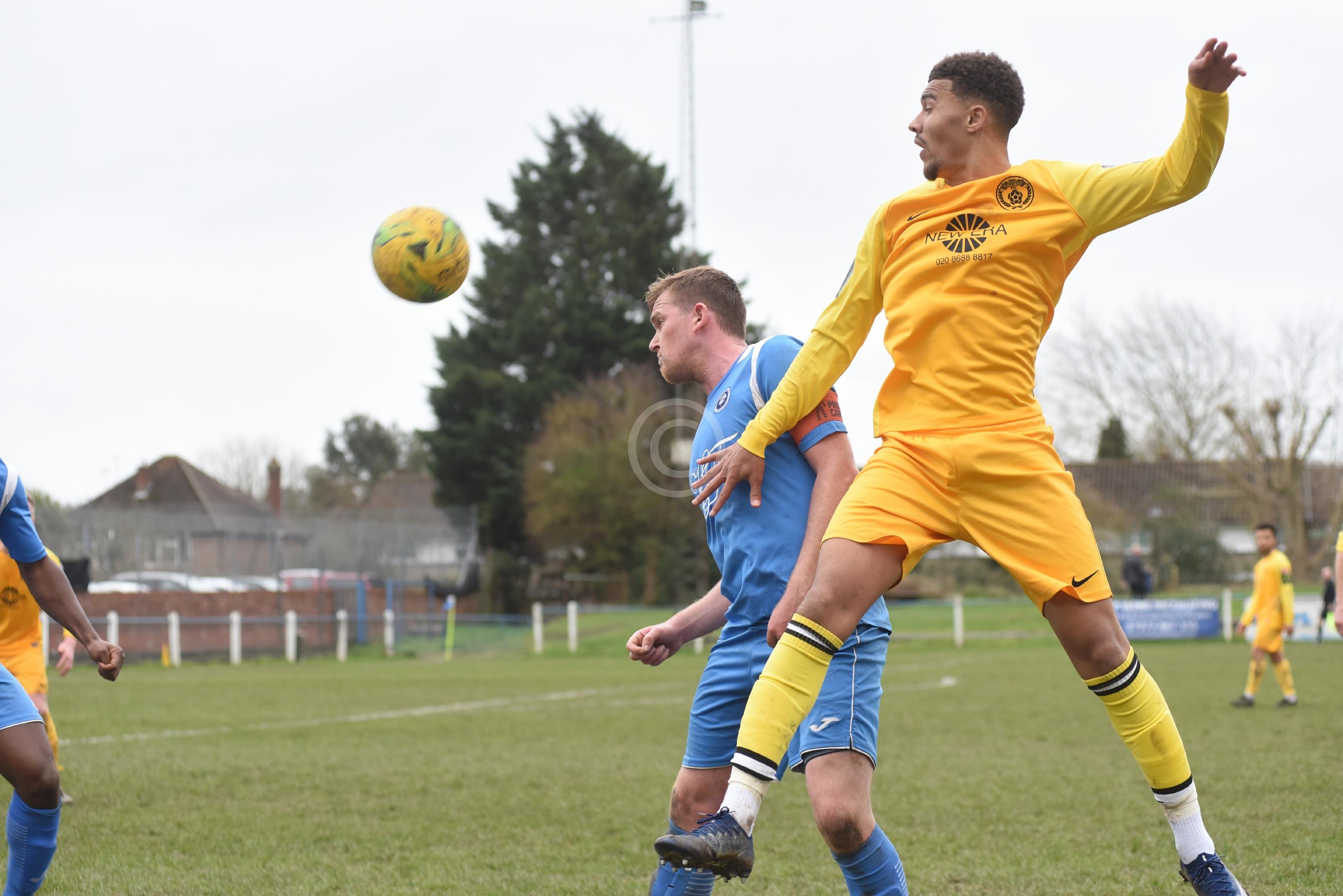 FOOTBALL 132576 - Photo 1 of 15 - Baylis Media Photos