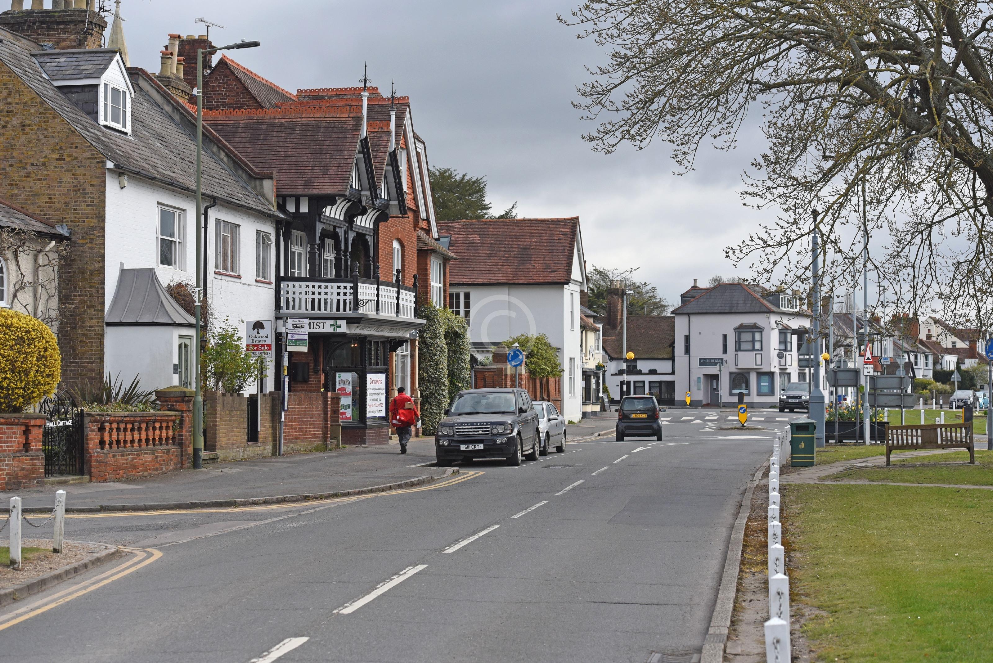 DATCHET 132669 - Photo 1 of 9 - Baylis Media Photos