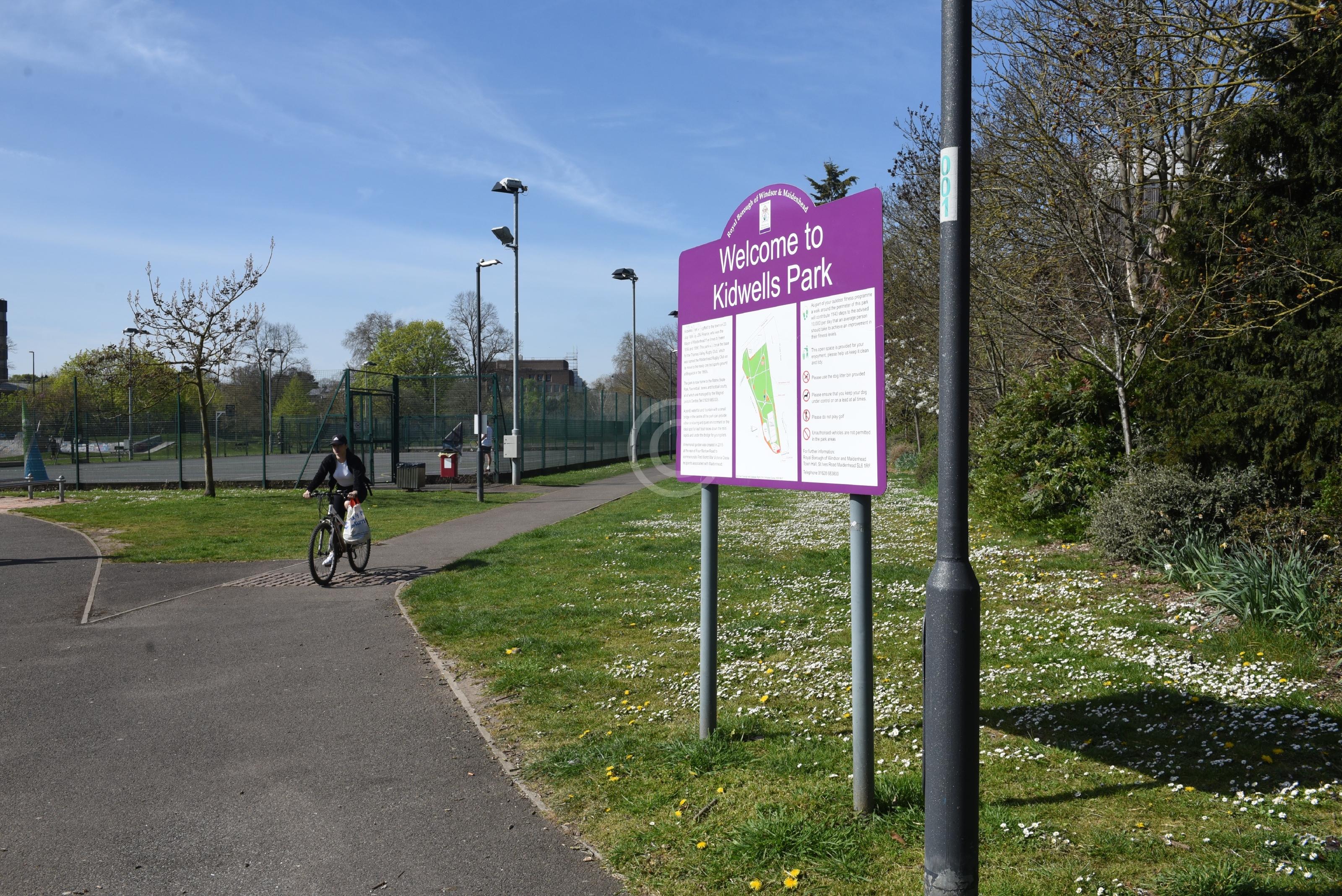 MAIDENHEAD 132682 - Photo 1 of 13 - Baylis Media Photos