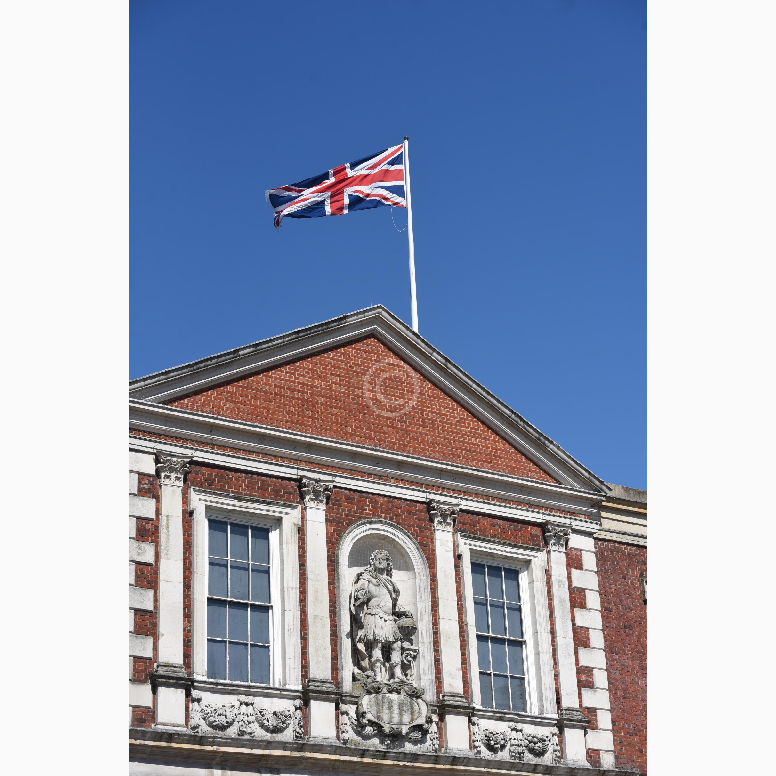 WINDSOR 132700 - Photo 1 of 15 - Baylis Media Photos