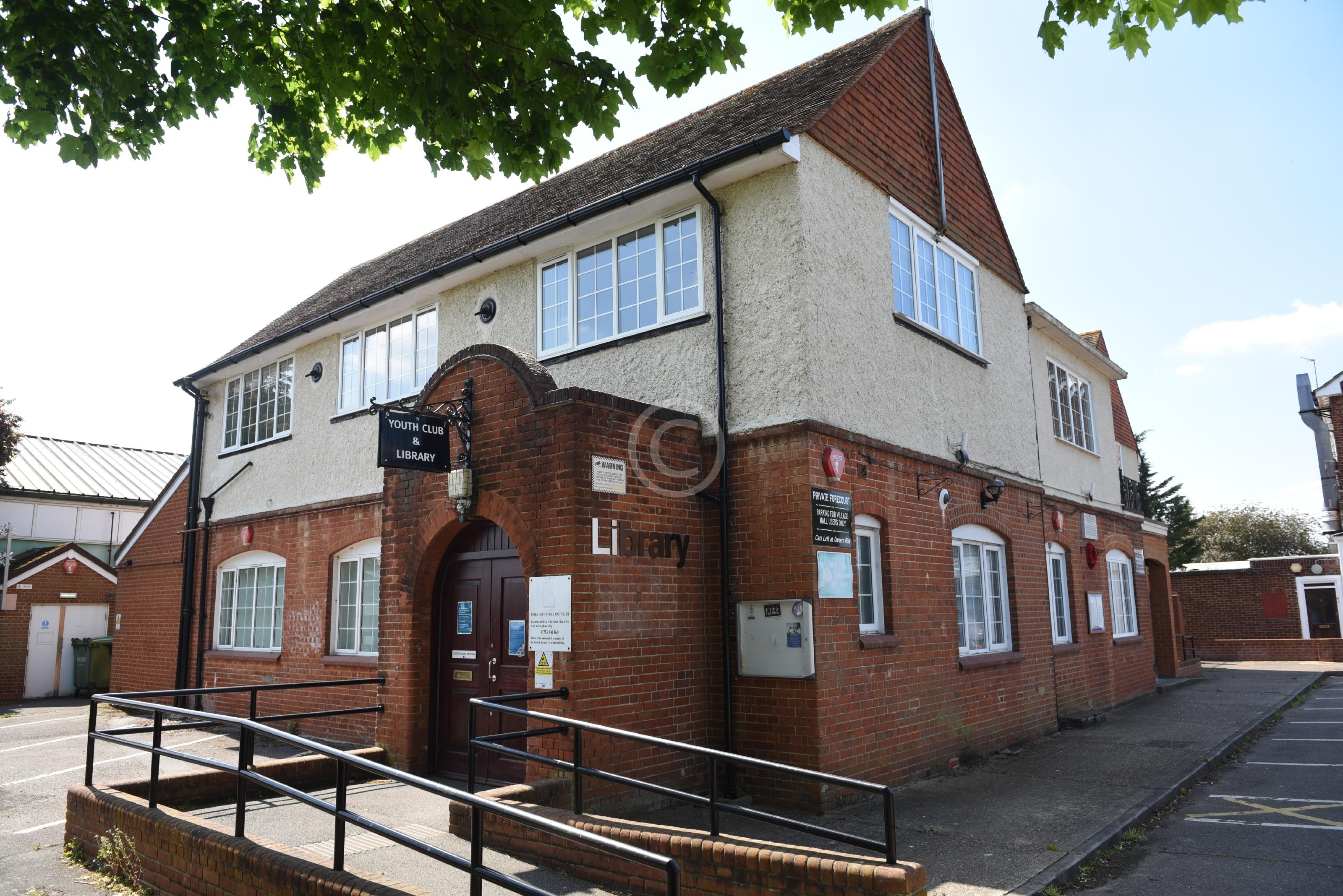 ETON WICK 132726 - Photo 1 of 18 - Baylis Media Photos