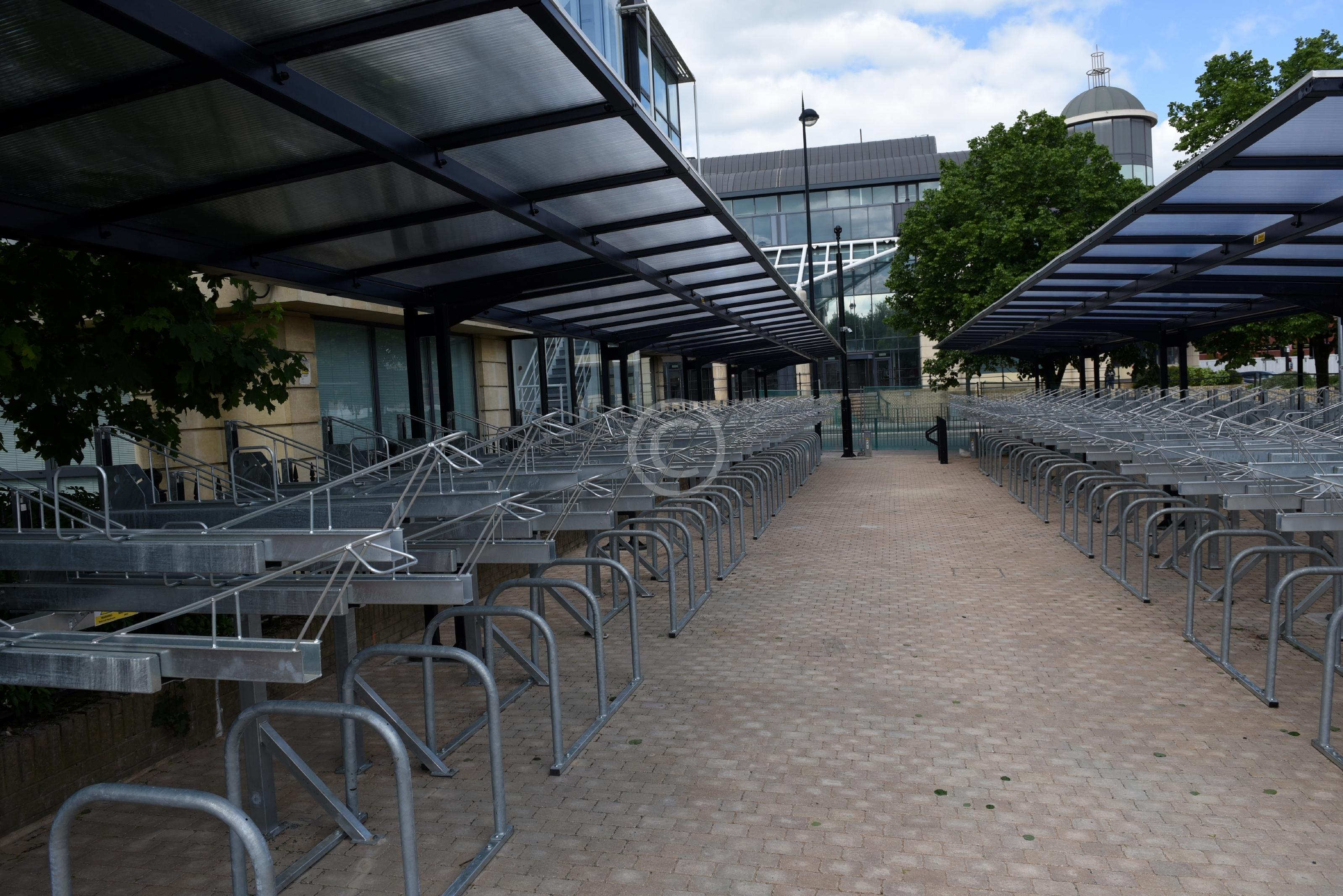 MAIDENHEAD 132731 - Photo 1 of 7 - Baylis Media Photos