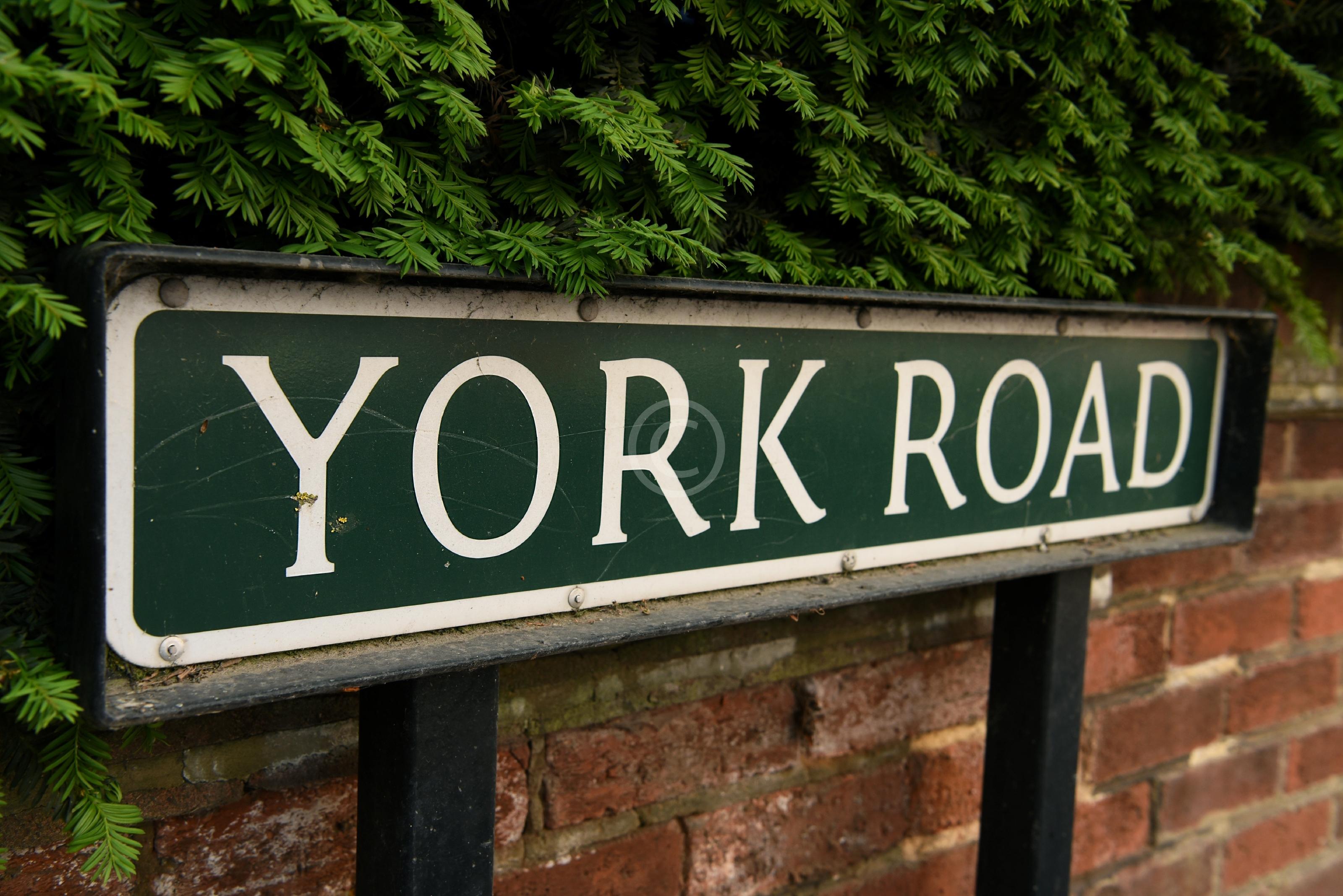 MAIDENHEAD 132749 - Photo 1 of 4 - Baylis Media Photos