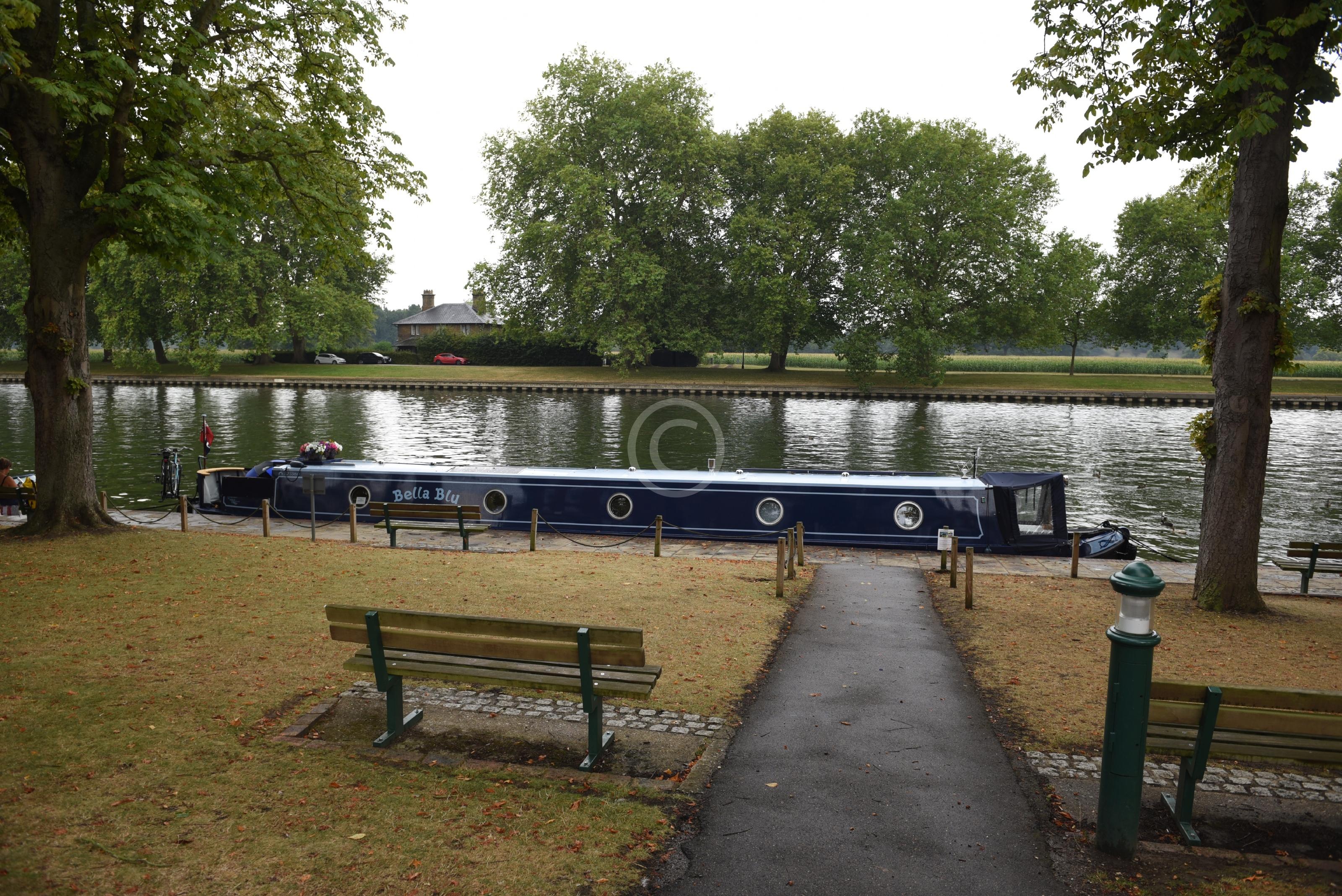 DATCHET 132896 - Photo 1 of 8 - Baylis Media Photos