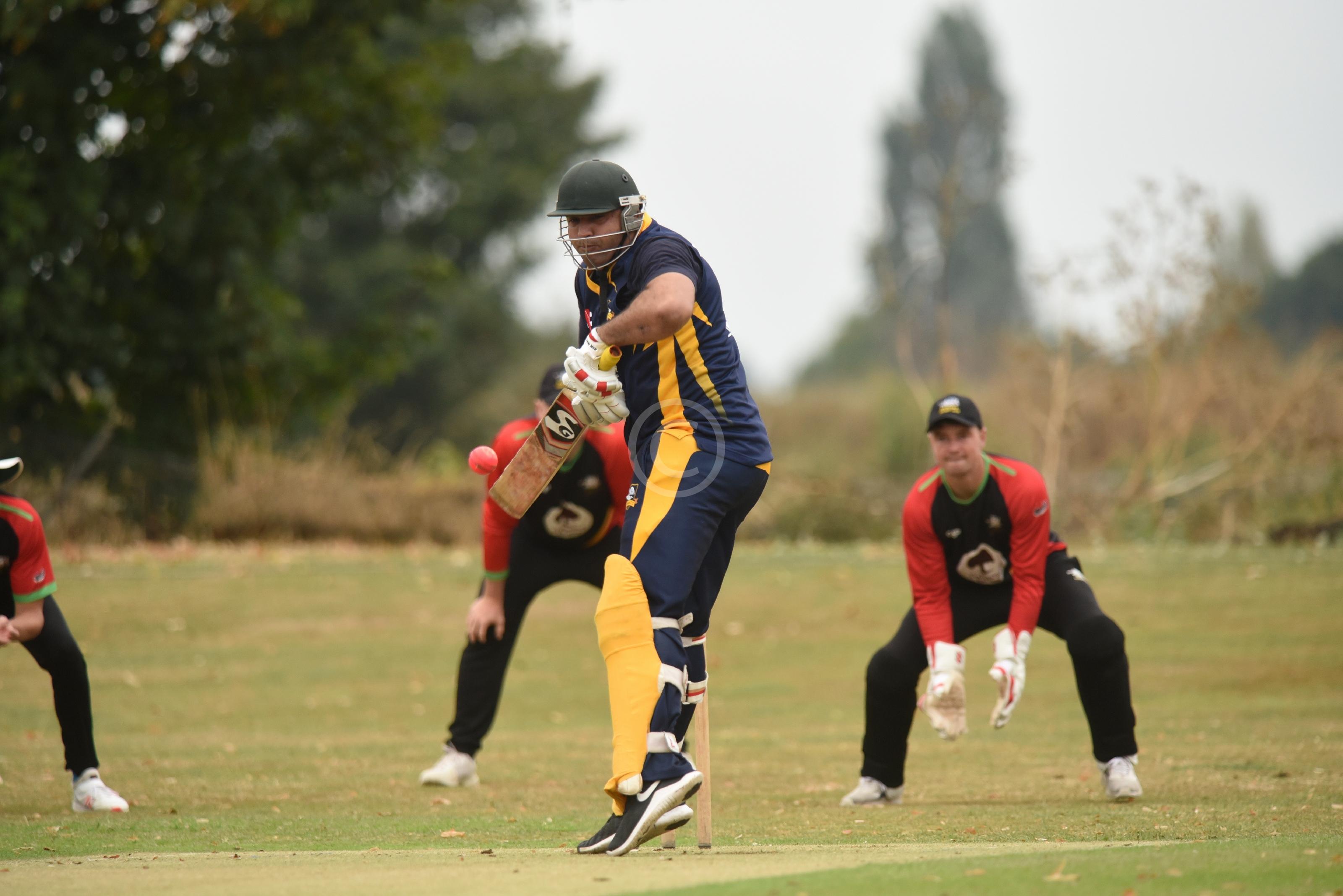 CRICKET 132899 - Photo 1 of 13 - Baylis Media Photos
