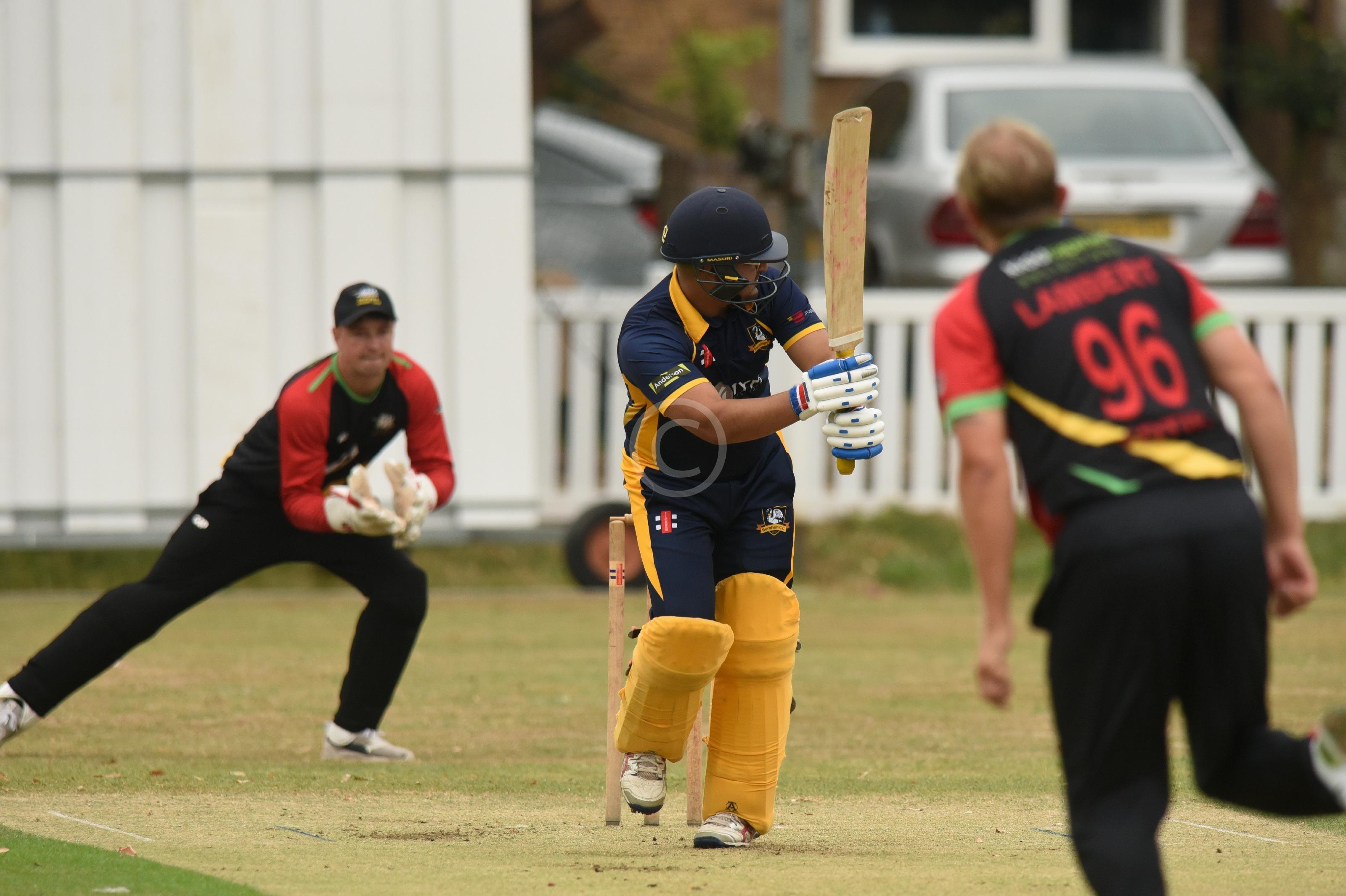 CRICKET 132899 - Photo 1 of 13 - Baylis Media Photos