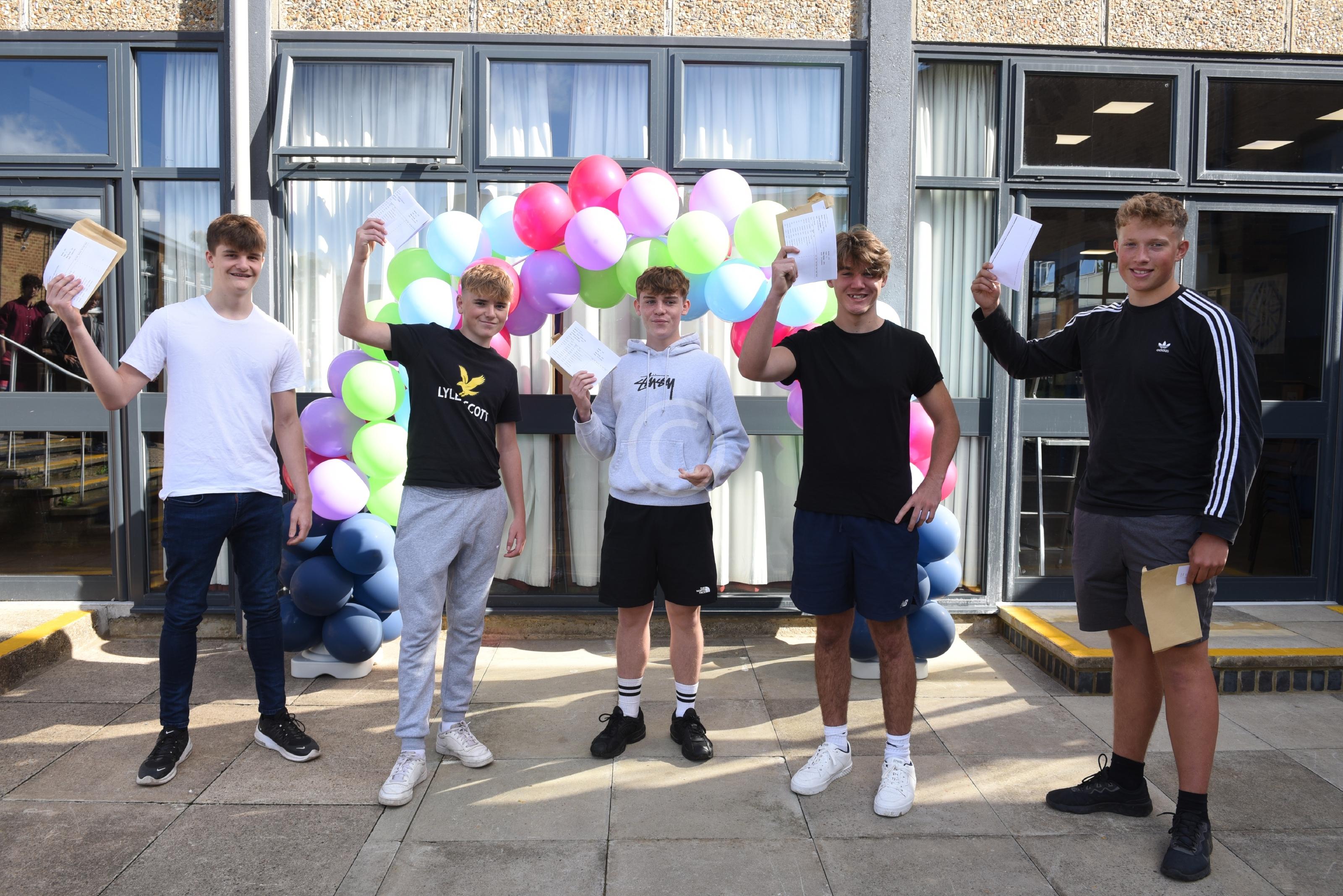 MAIDENHEAD 132915 - Photo 1 of 10 - Baylis Media Photos