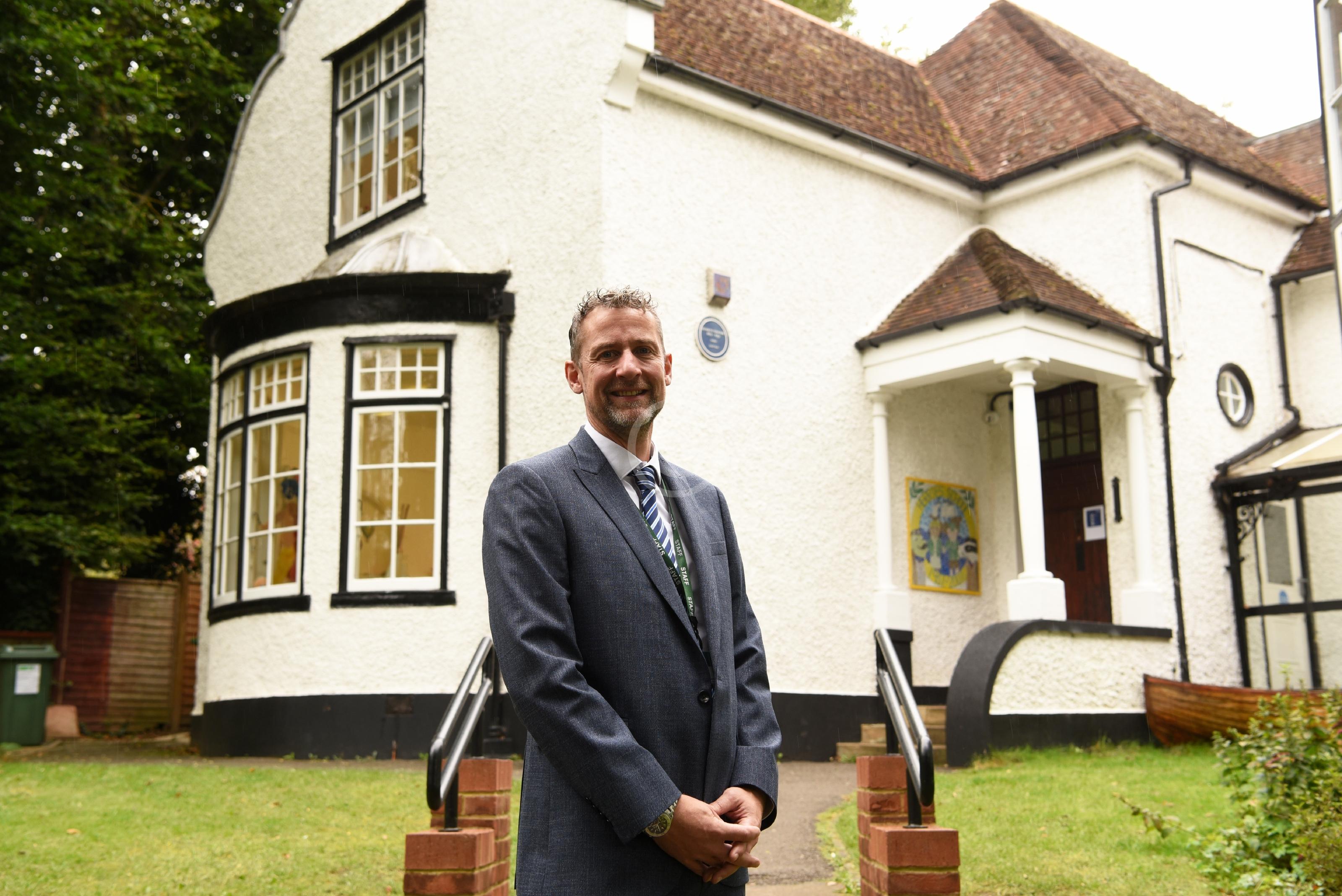 COOKHAM DEAN 133020 - Photo 1 of 3 - Baylis Media Photos