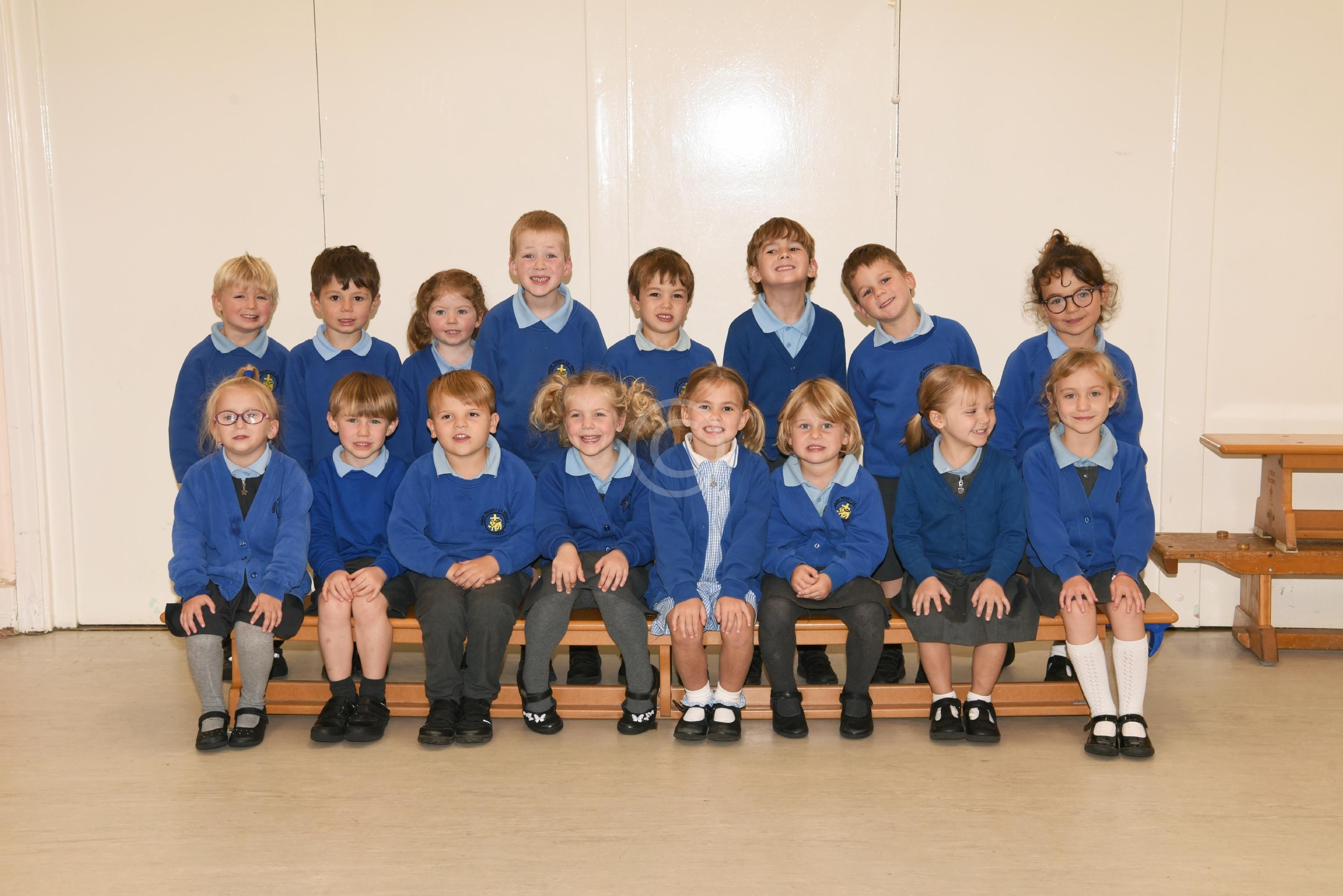 FIRST CLASS 133030 - Photo 1 of 7 - Baylis Media Photos