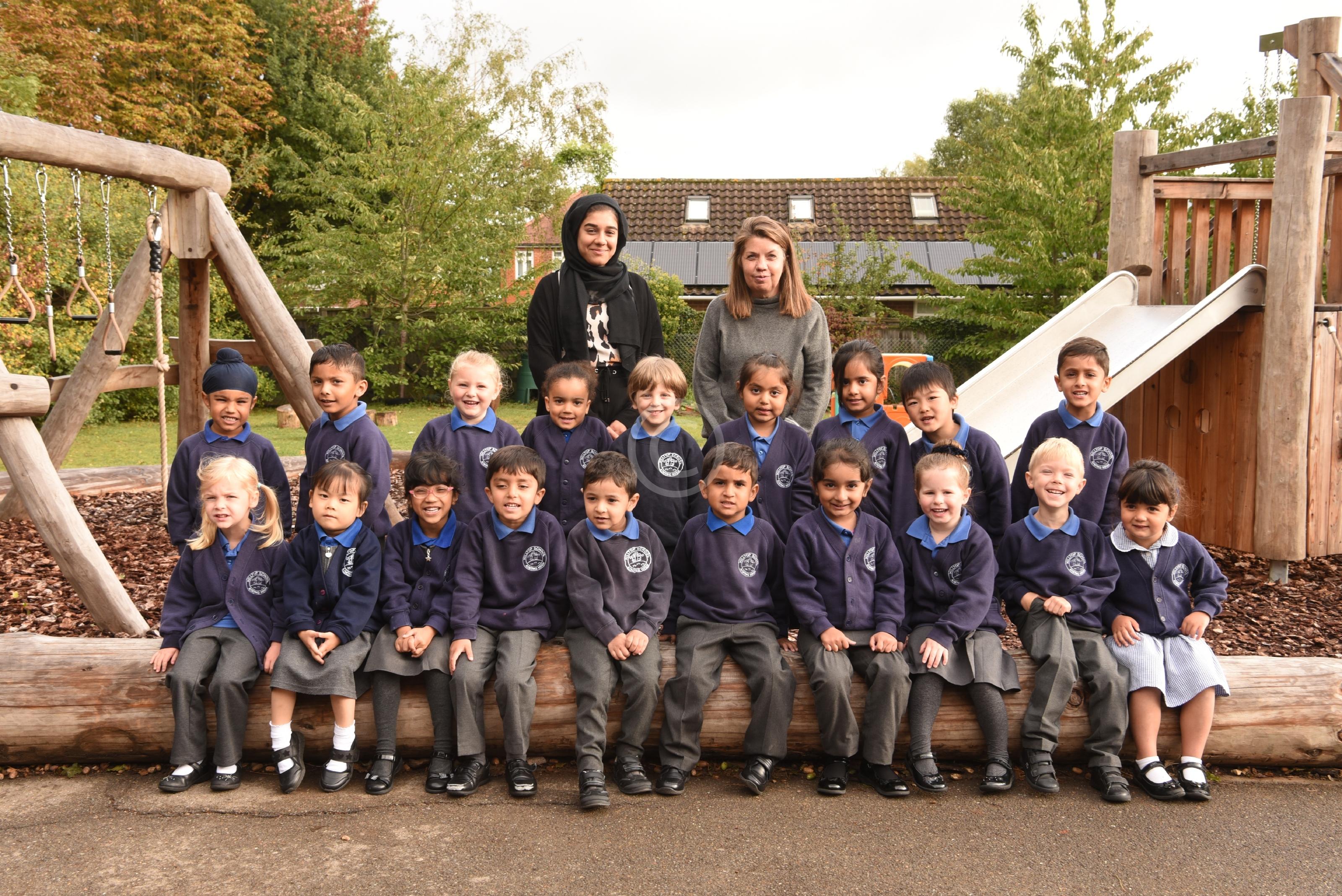 FIRST CLASS 133021 - Photo 1 of 4 - Baylis Media Photos