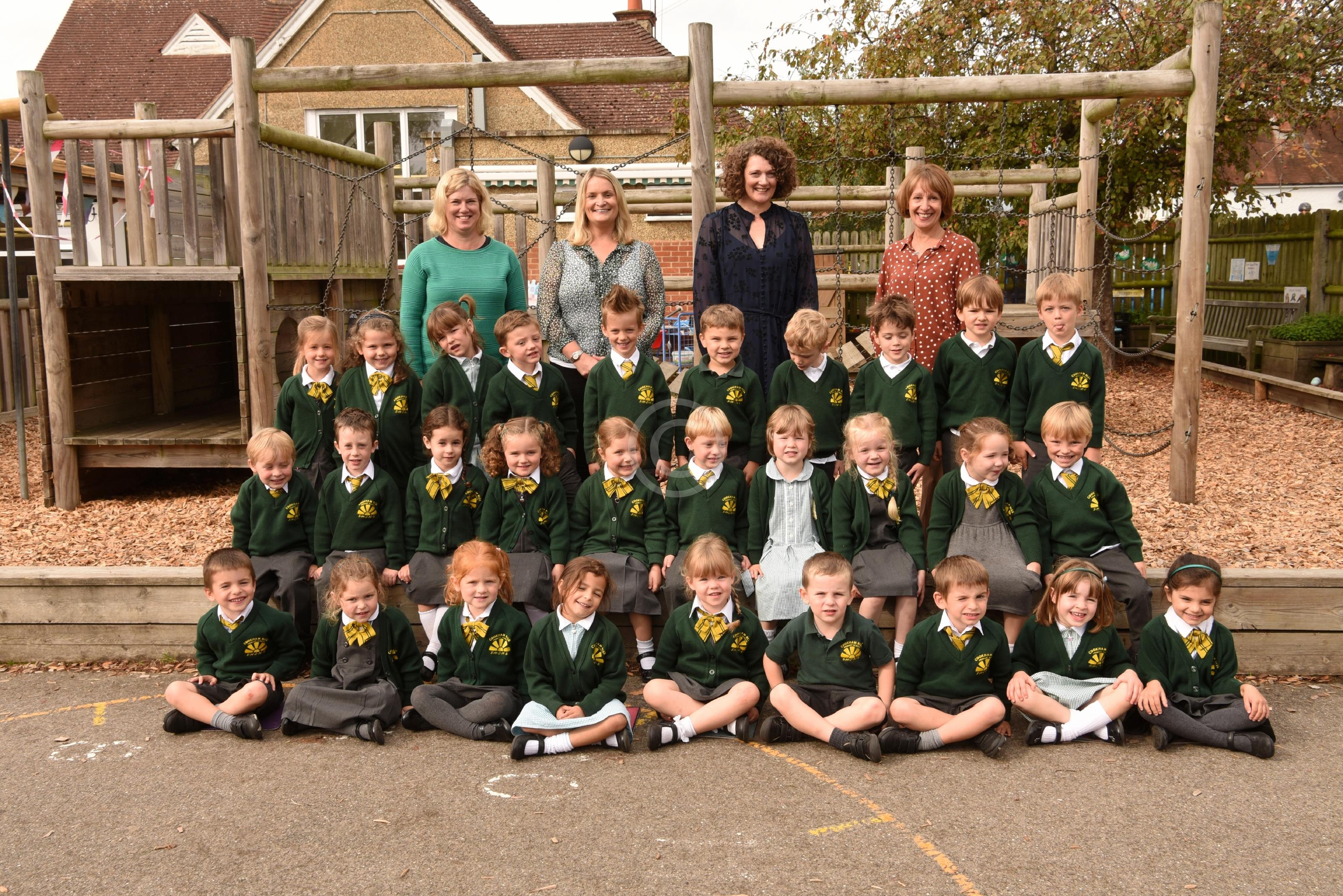 FIRST CLASS 133013 - Photo 1 of 4 - Baylis Media Photos