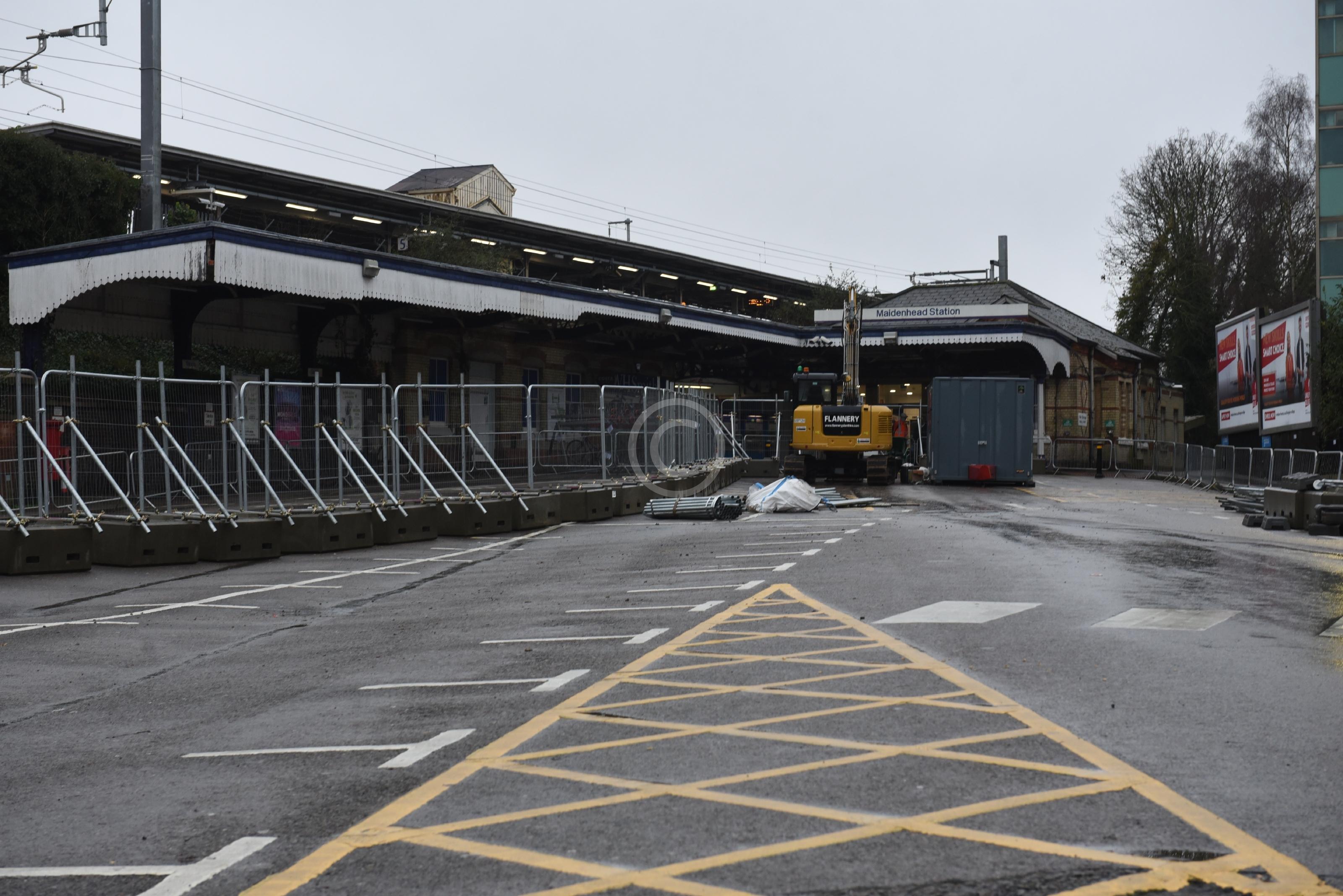 MAIDENHEAD 133280 - Photo 1 of 9 - Baylis Media Photos