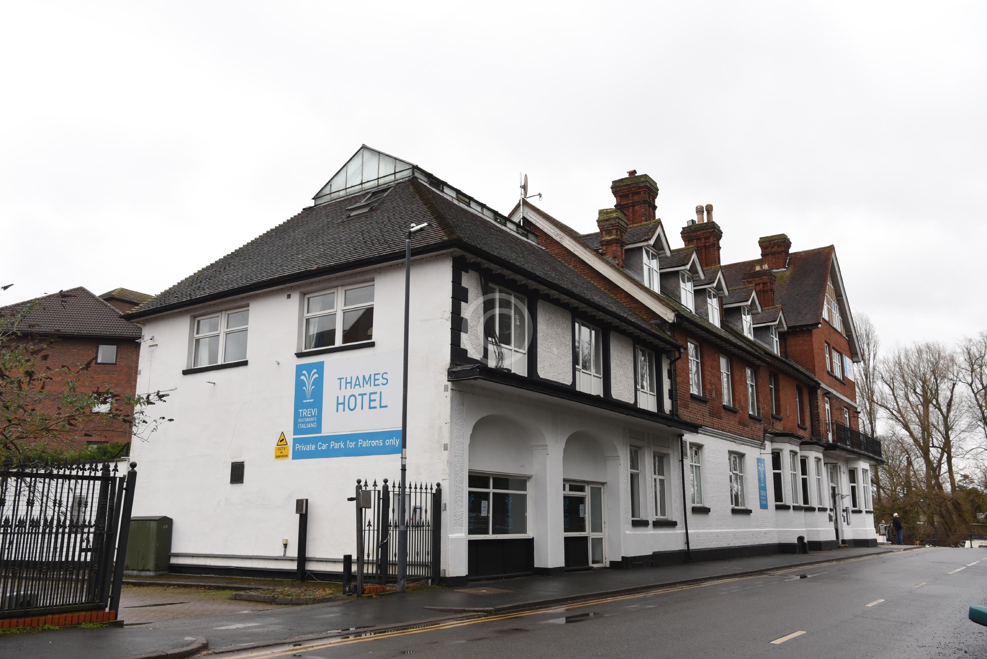 MAIDENHEAD 133286 - Photo 2 of 6 - Baylis Media Photos