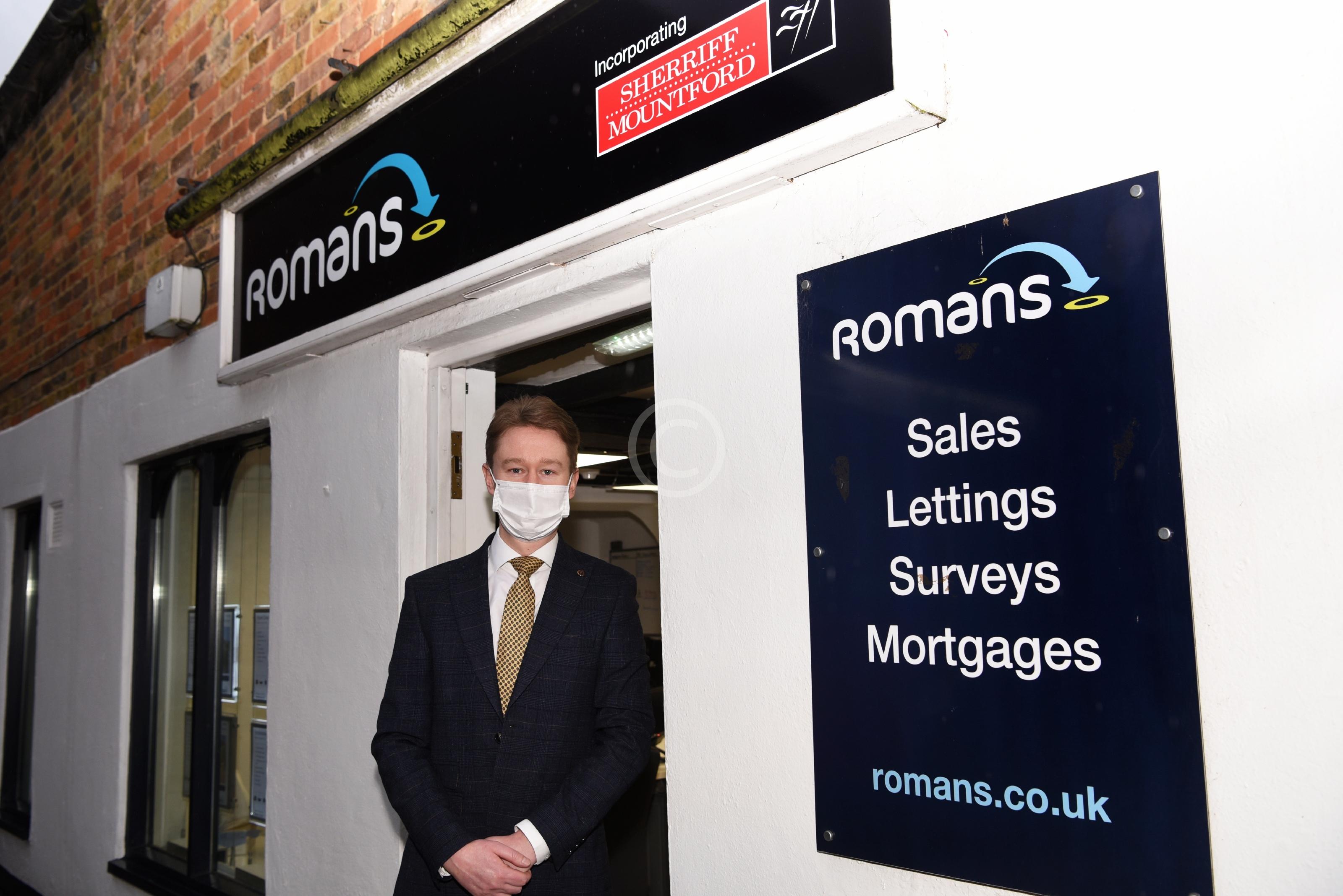 BURNHAM 133288 - Photo 1 of 3 - Baylis Media Photos