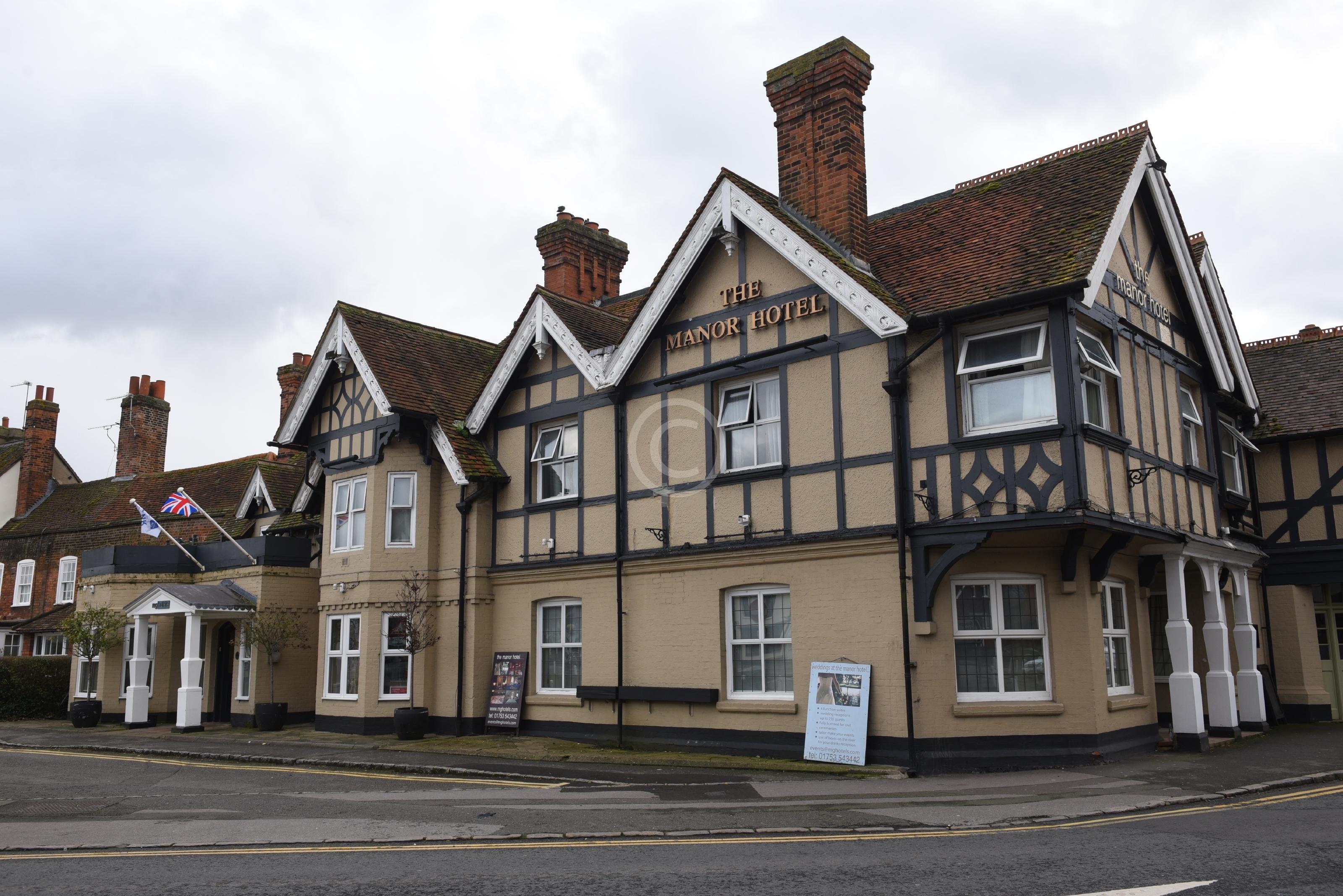 DATCHET 133320 - Photo 1 of 8 - Baylis Media Photos