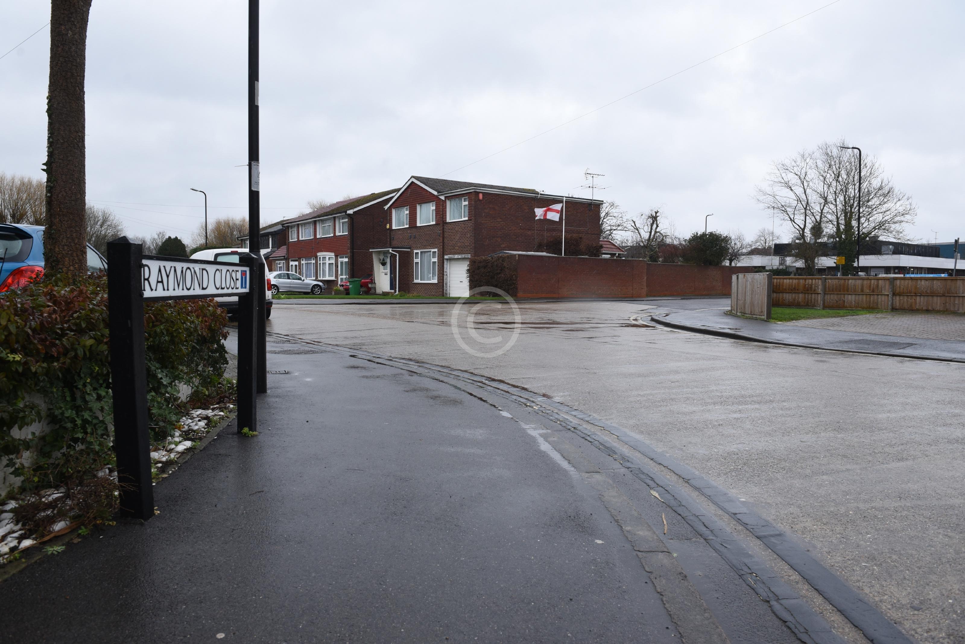 COLNBROOK 133385 - Photo 1 of 8 - Baylis Media Photos