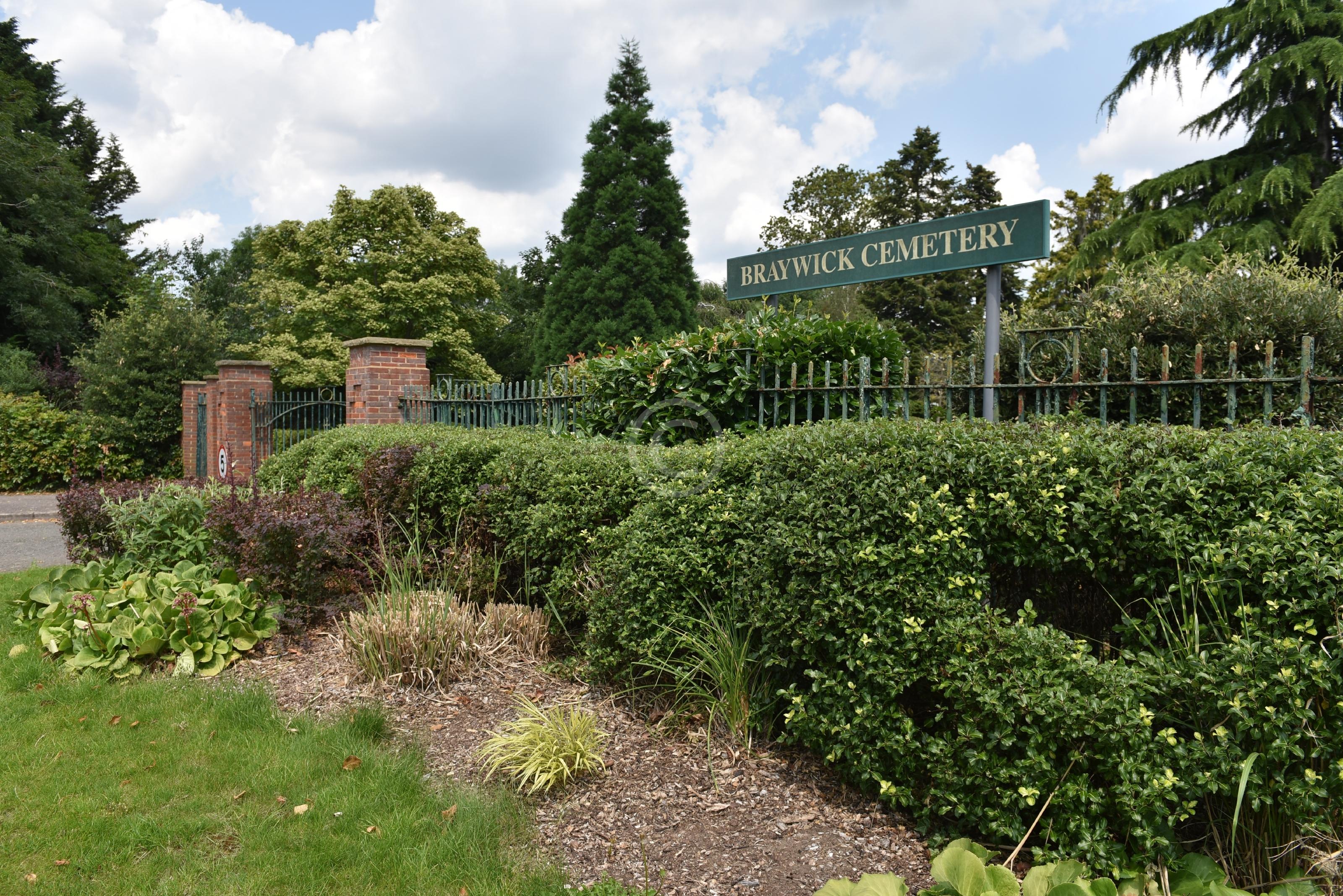 MAIDENHEAD 133670 - Photo 1 of 7 - Baylis Media Photos