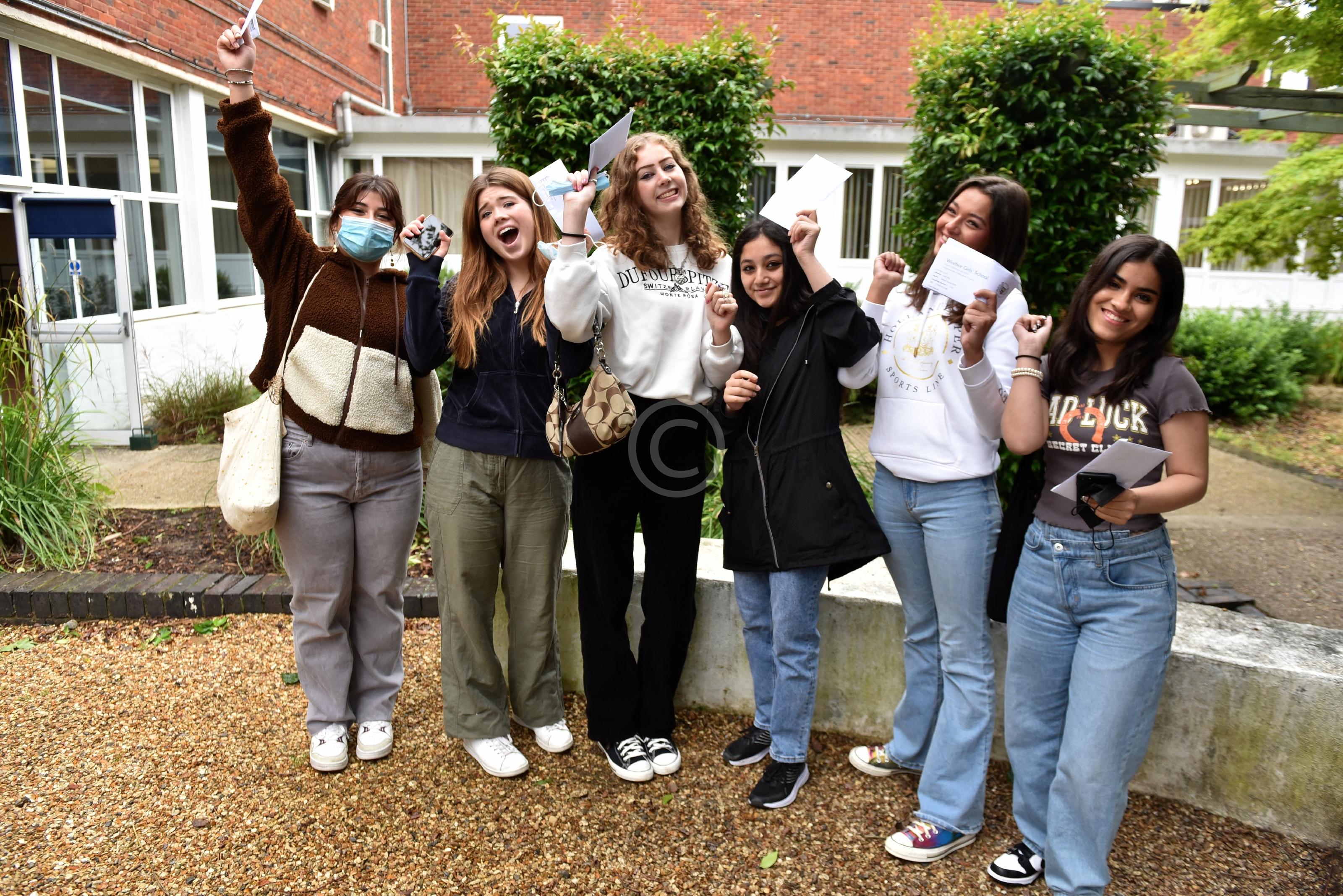 WINDSOR 133720 - Photo 2 of 10 - Baylis Media Photos