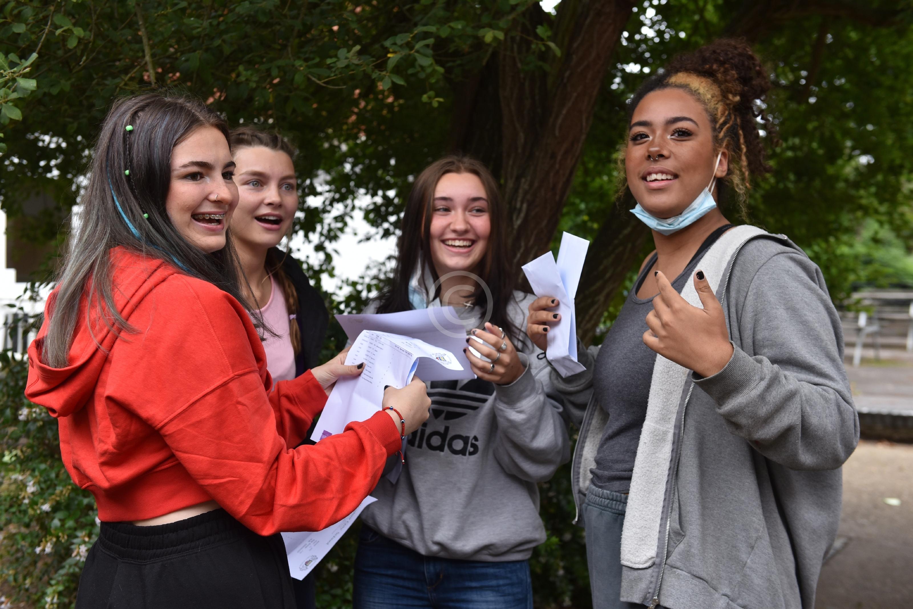 WINDSOR 133720 - Photo 1 of 10 - Baylis Media Photos