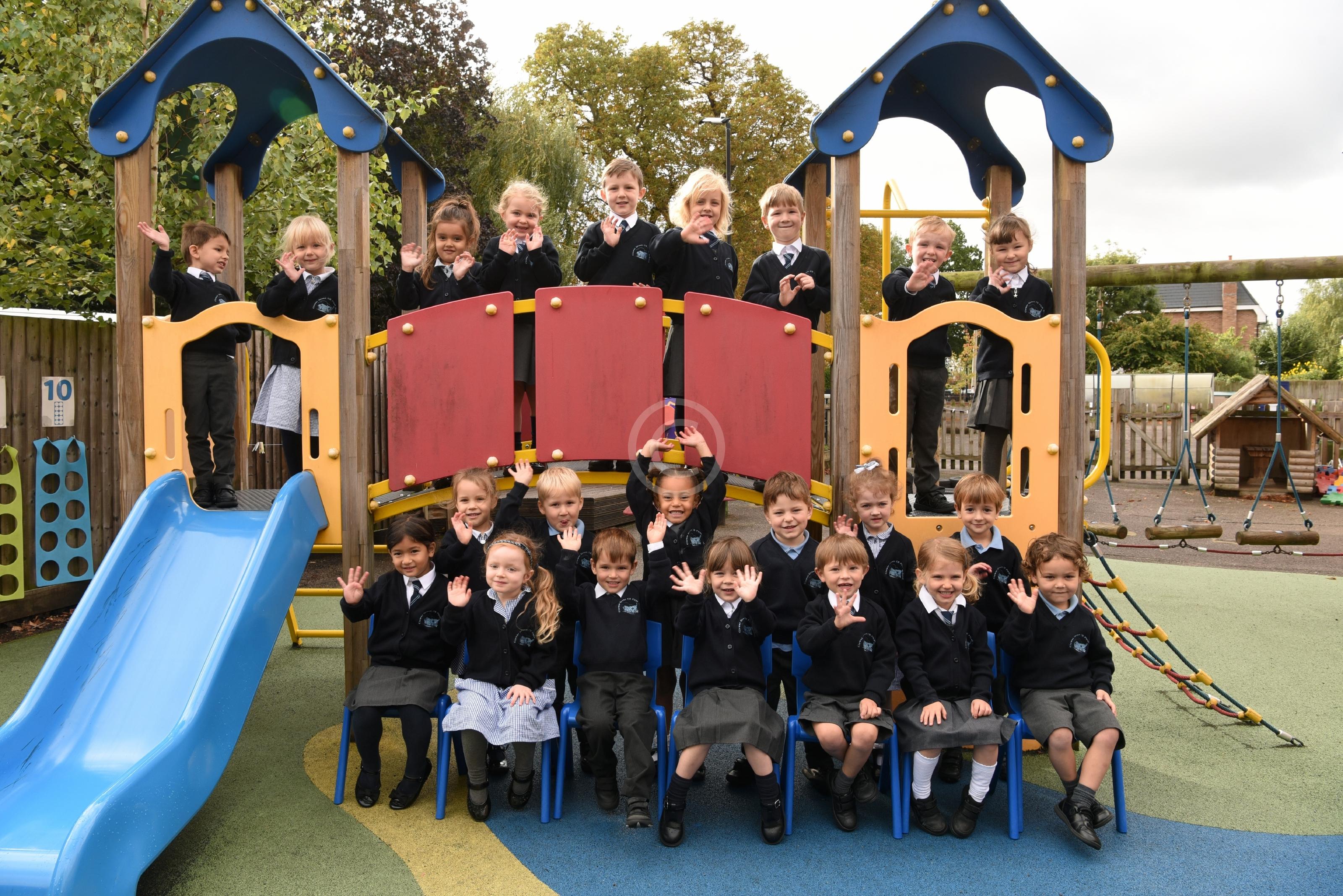 FIRST CLASS 133890 - Photo 1 of 16 - Baylis Media Photos